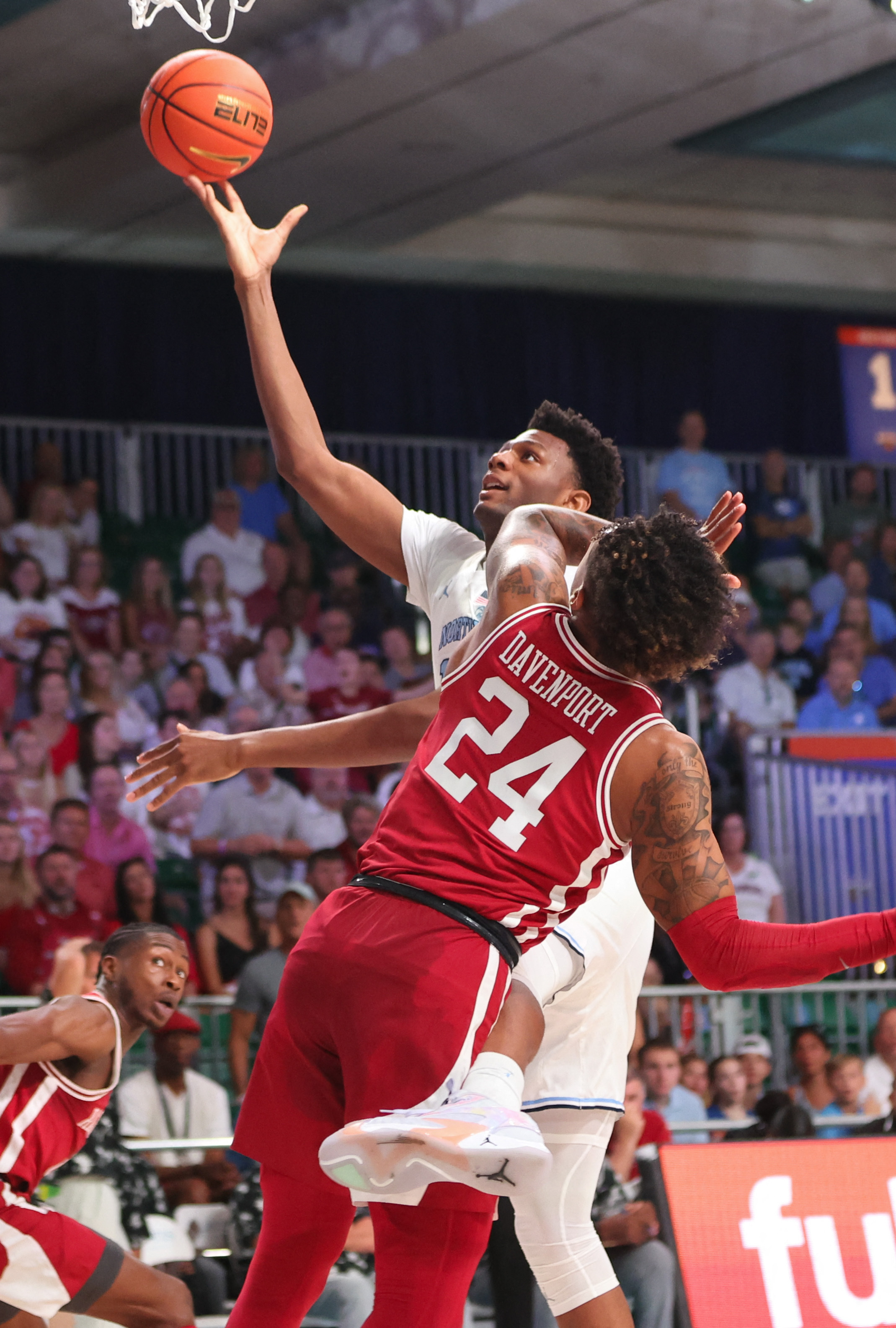 RJ Davis paces No. 14 North Carolina past No. 20 Arkansas | Reuters