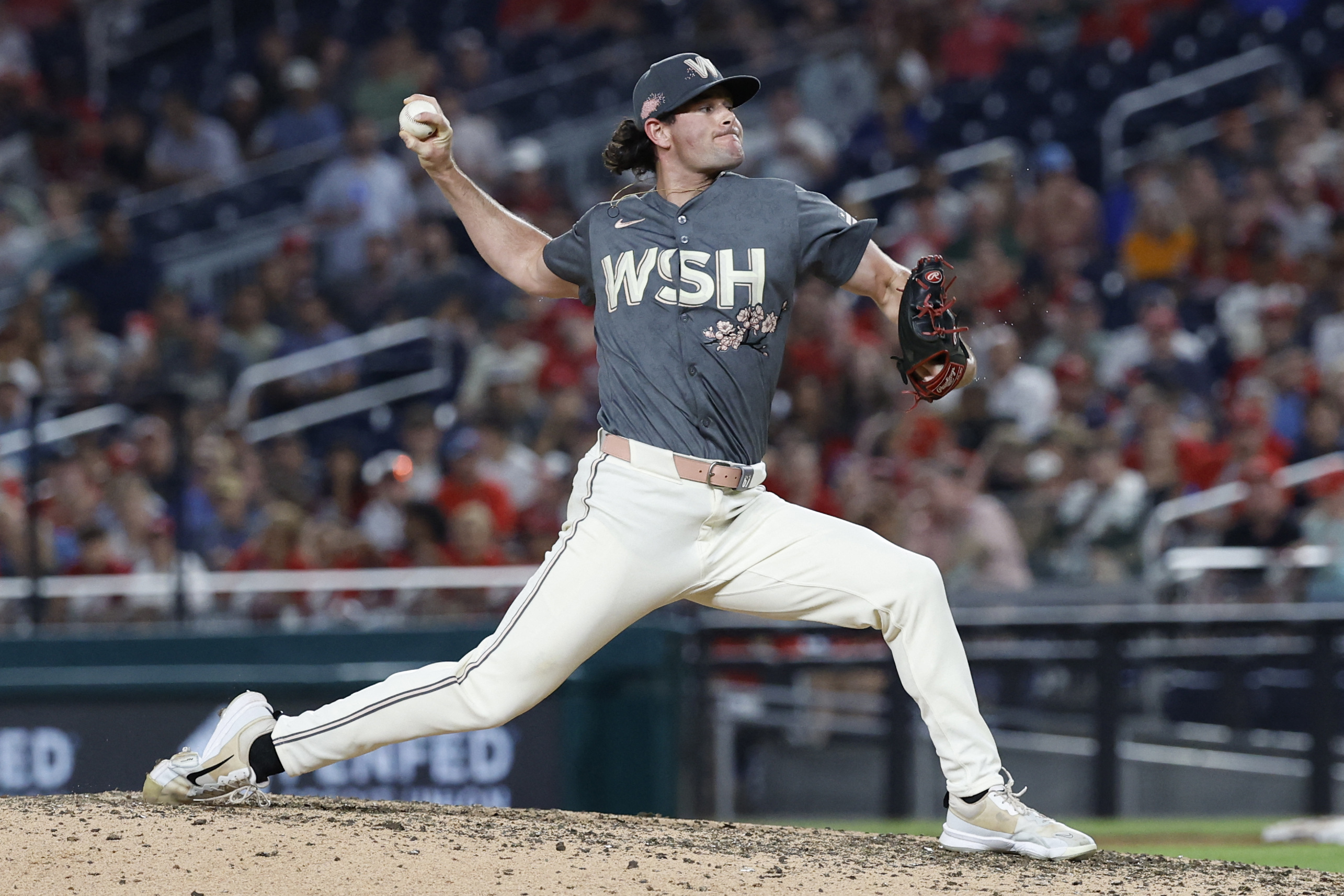 Nats stay hot with comeback win over Reds | Reuters