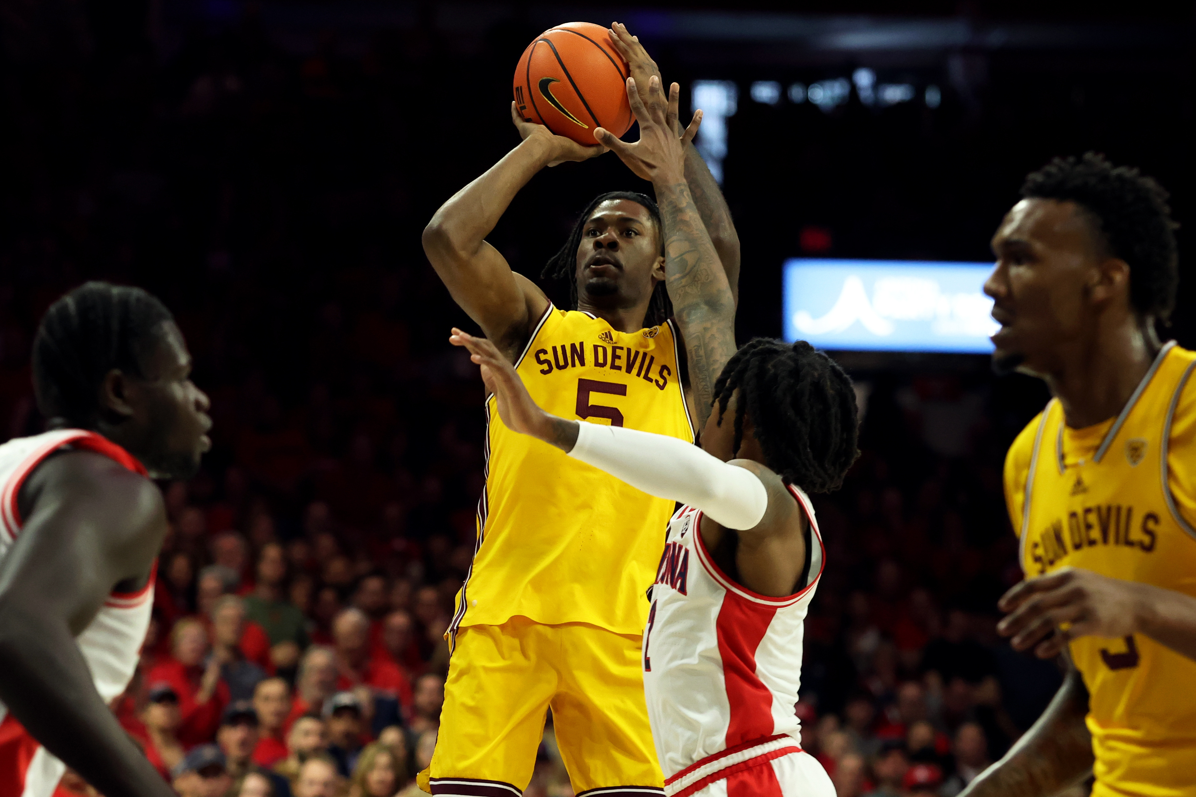 Jaden Bradley leads No. 5 Arizona's rout of rival Arizona State | Reuters