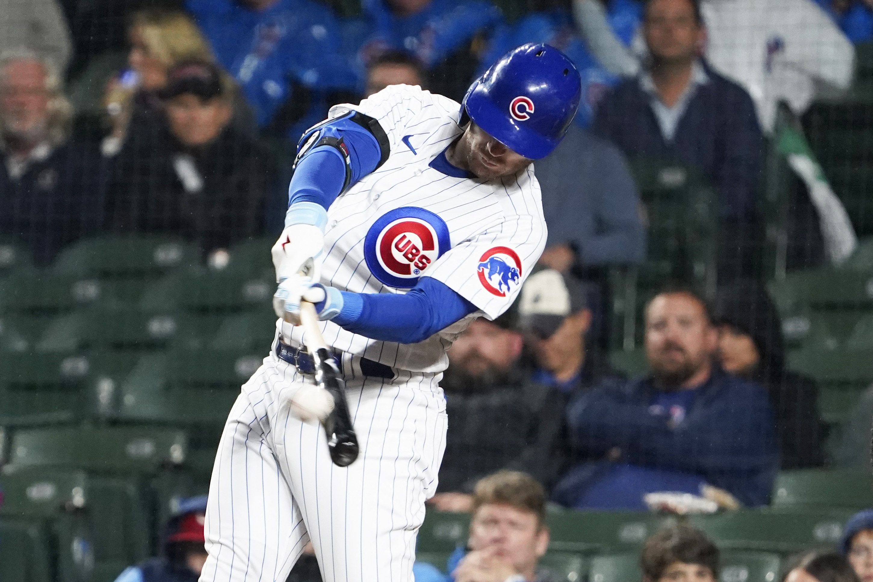 Ian Happ, Cubs clobber Pirates | Reuters