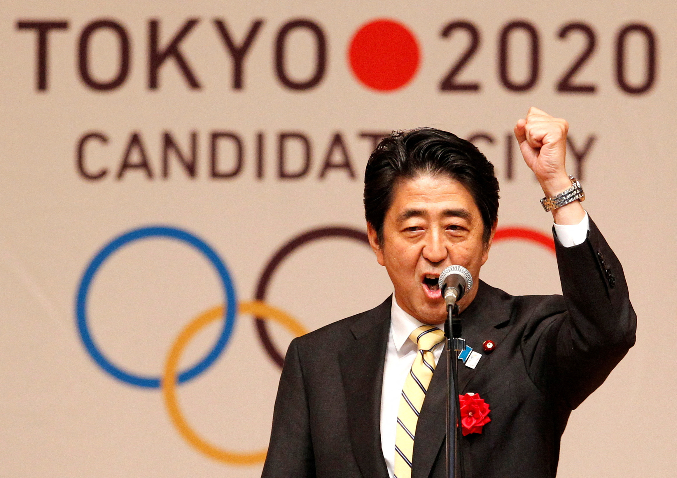 Shinzo Abe sought to reinvigorate Japan with bold economic policies ...