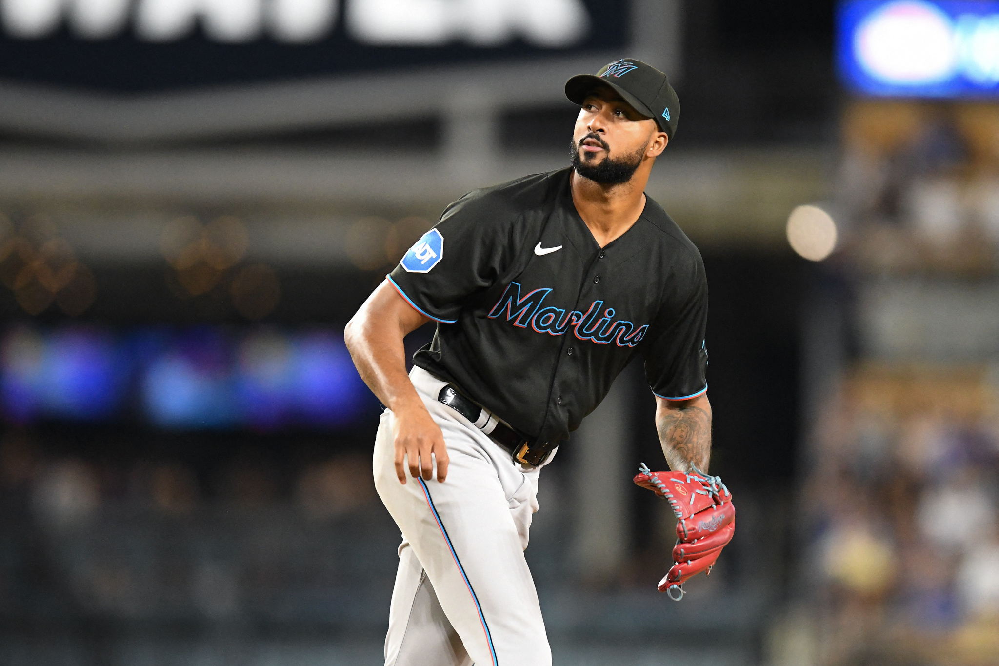 Marlins end Dodgers' win streak in style with 5 homers | Reuters