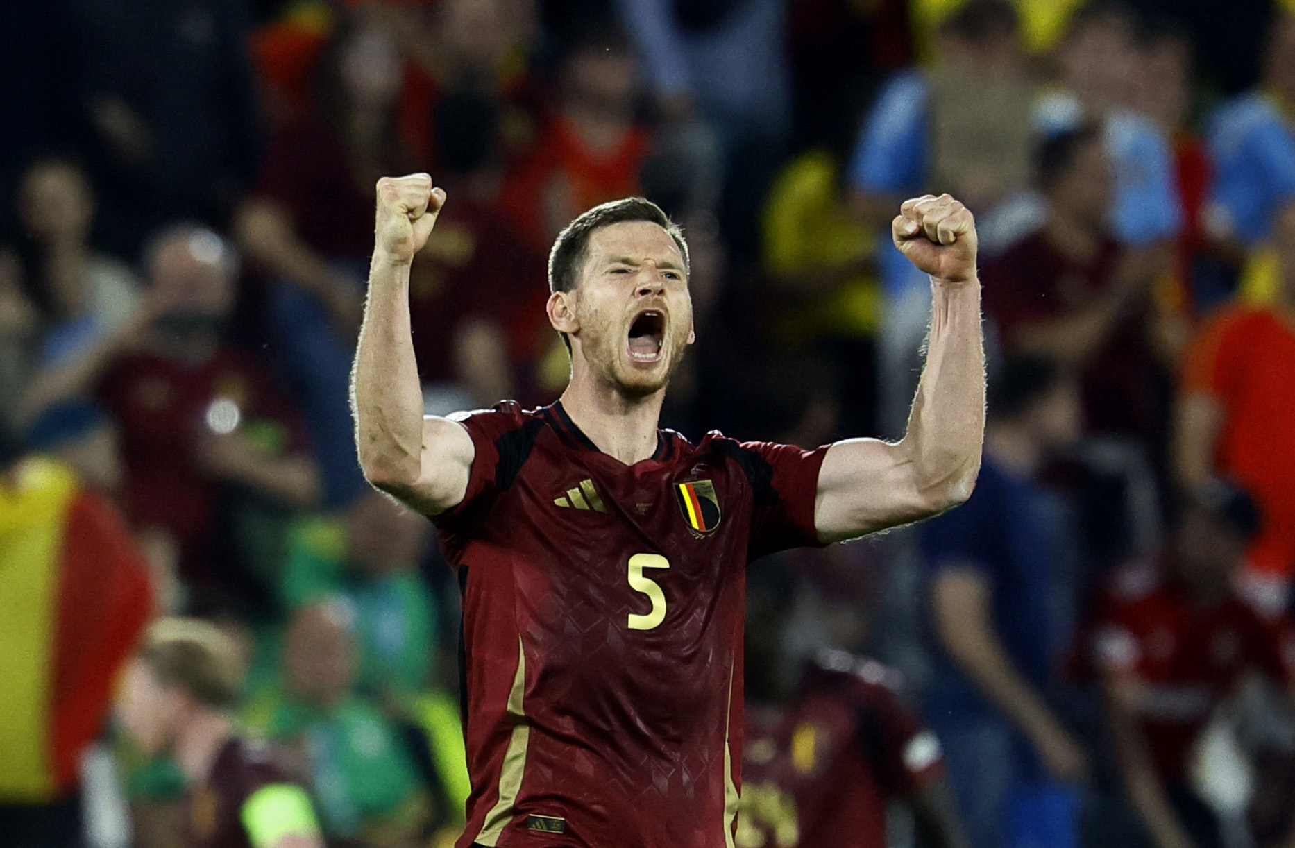 Belgium’s most capped international Vertonghen retires | Reuters