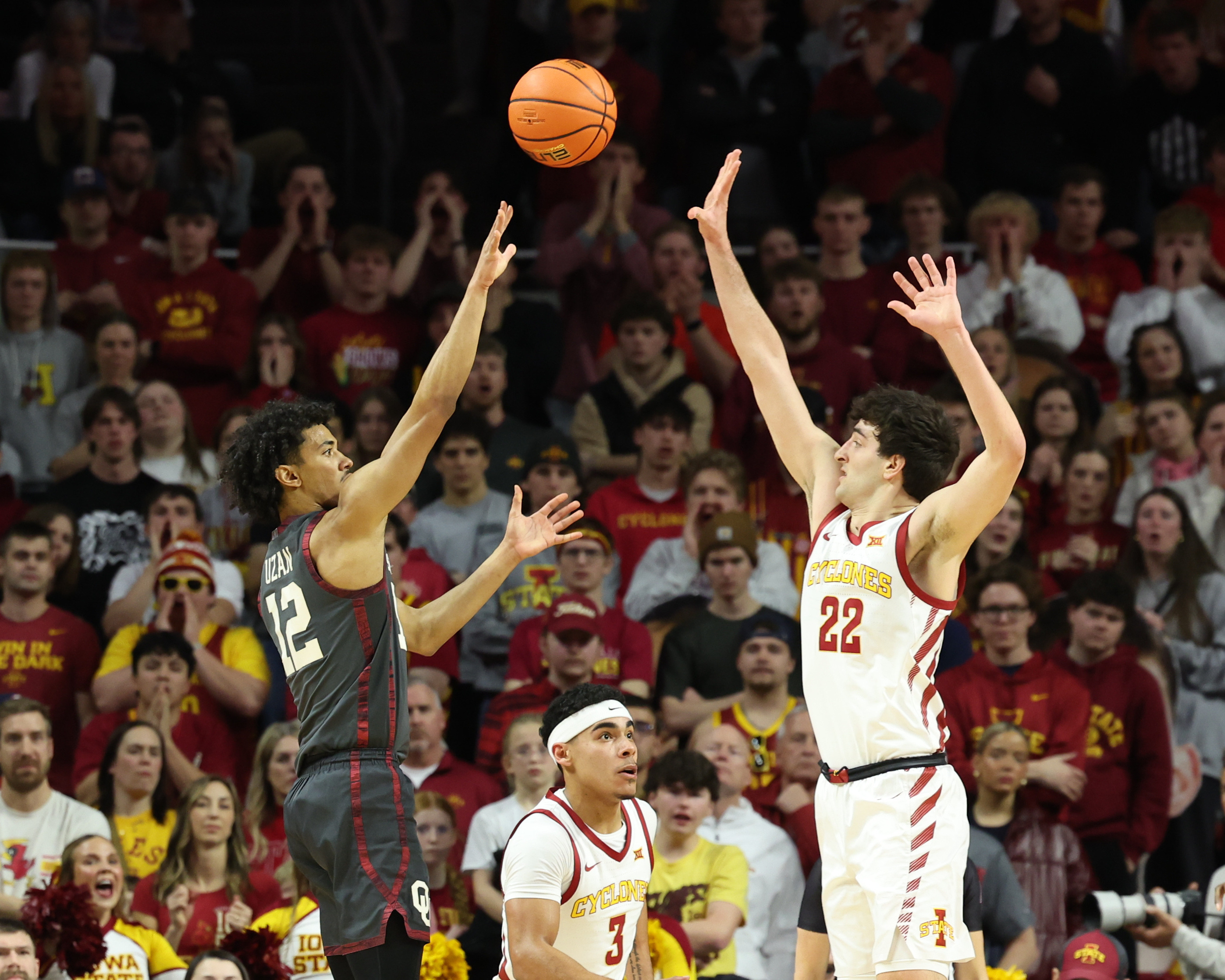 Demarion Watson's career night lifts No. 8 Iowa St. over Oklahoma | Reuters