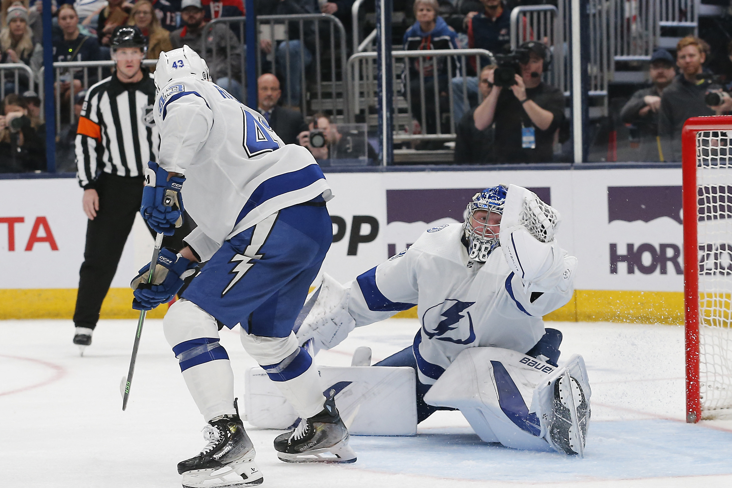 Lightning top Blue Jackets to end skid | Reuters