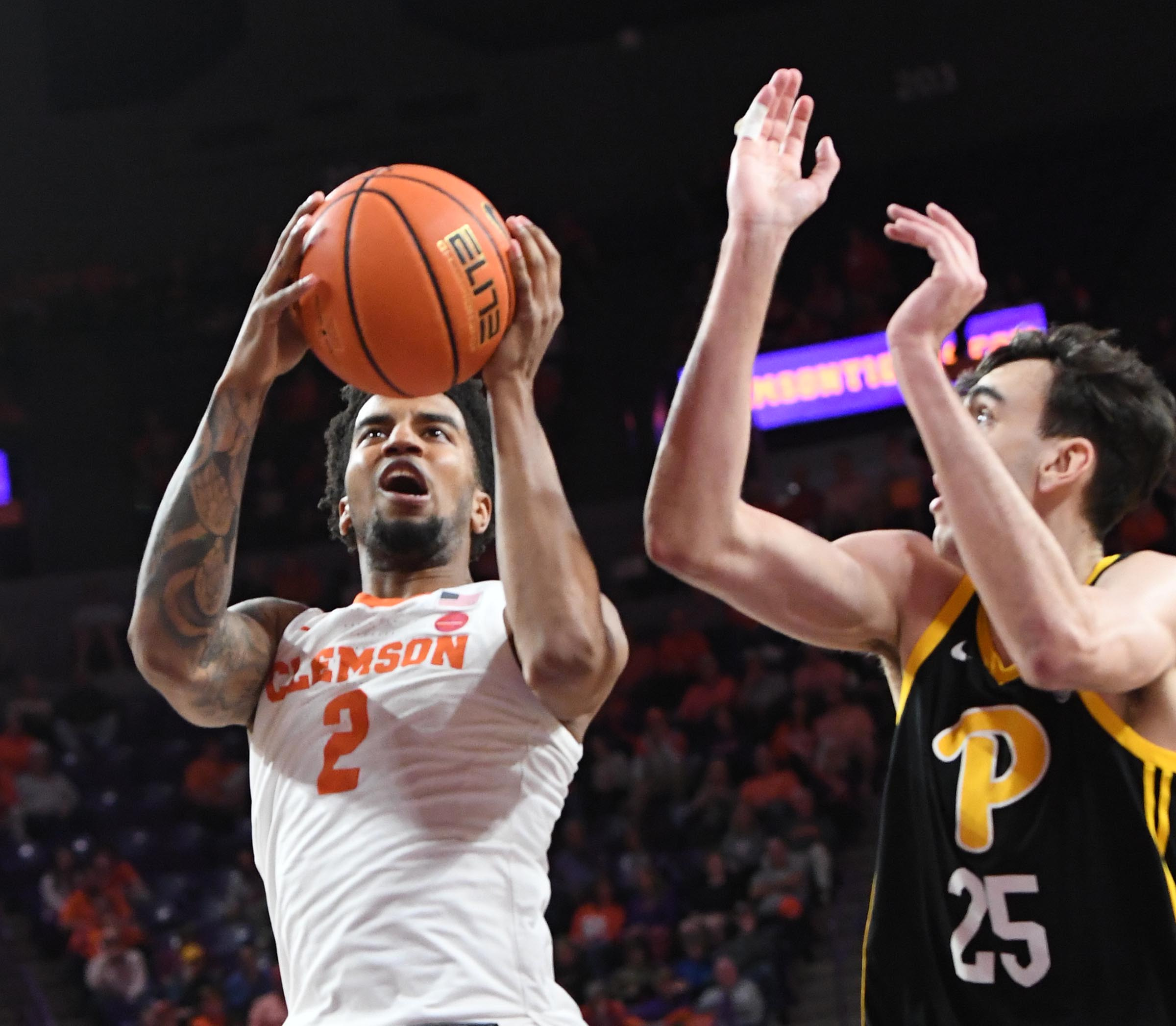 Ian Schieffelin powers Clemson past Pitt | Reuters