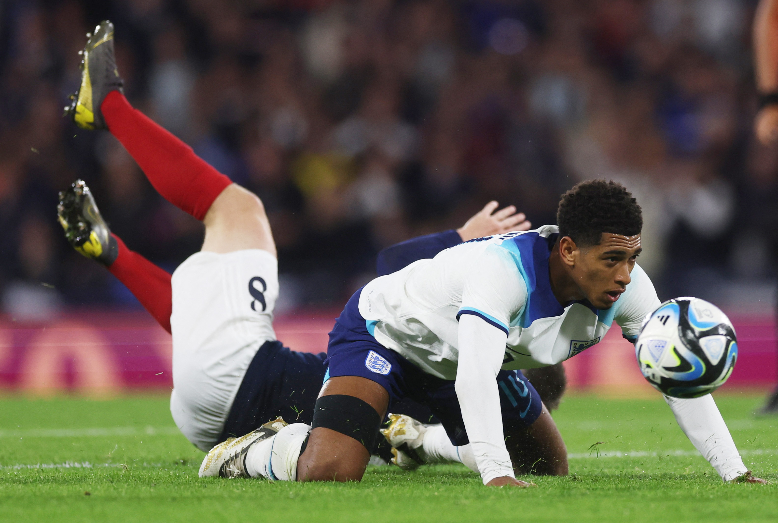 Bellingham revels in free role for England | Reuters