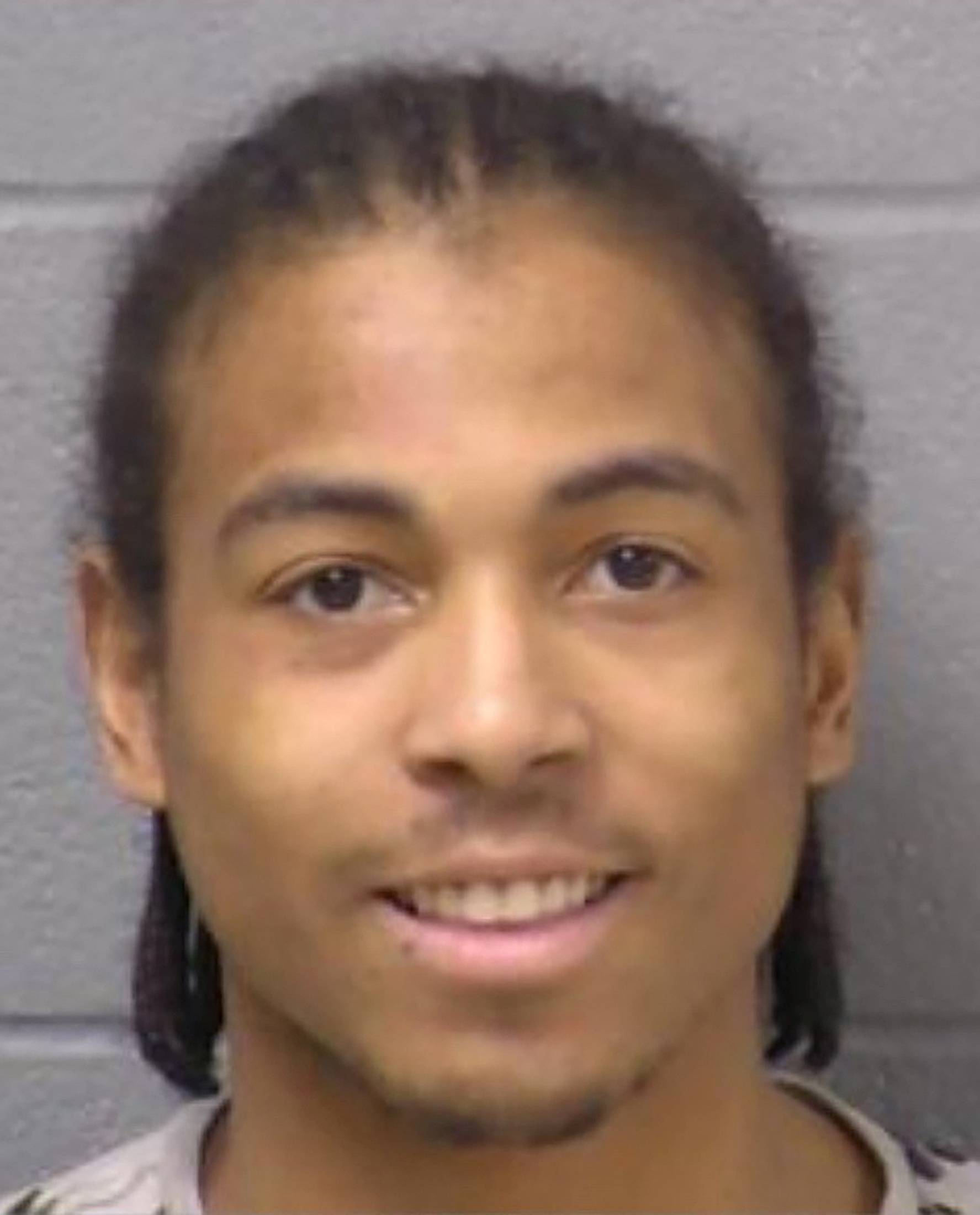Suspect in 8 Chicago-area slayings turns up dead in Texas | Reuters