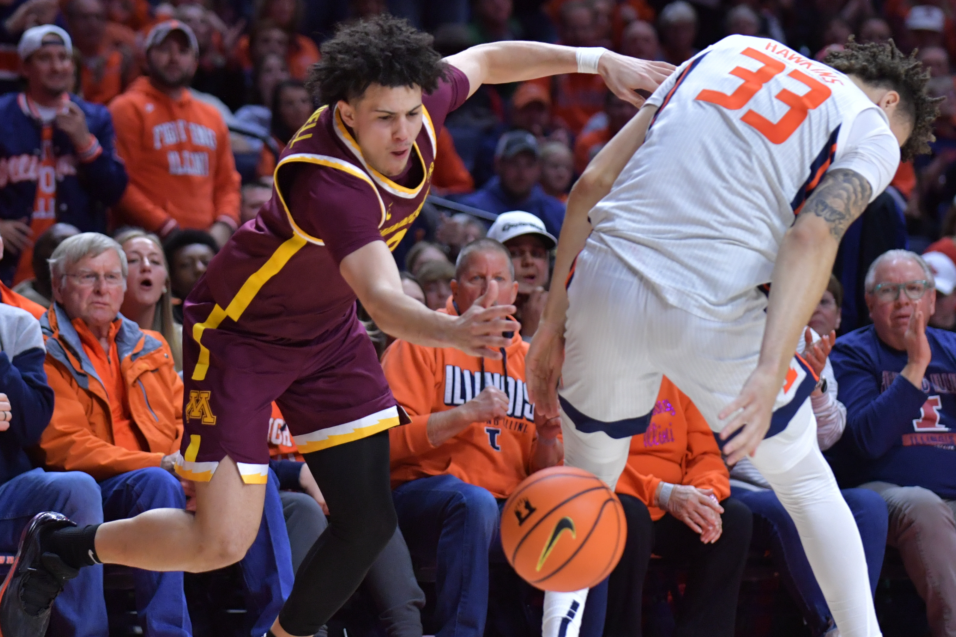 No. 13 Illinois outlasts Minnesota in back-and-forth clash | Reuters