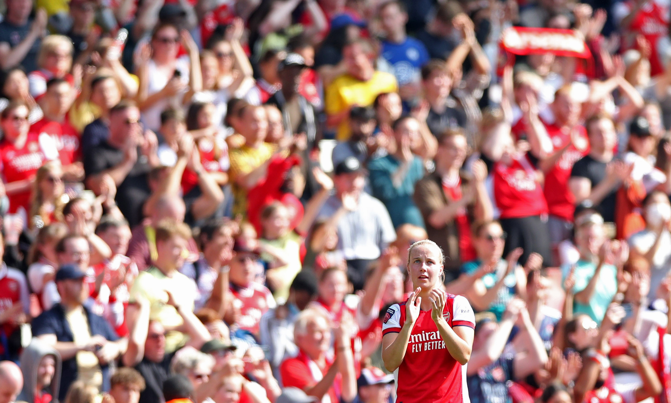 Arsenal edge out Chelsea in WSL thriller, Brighton ease past West Ham ...