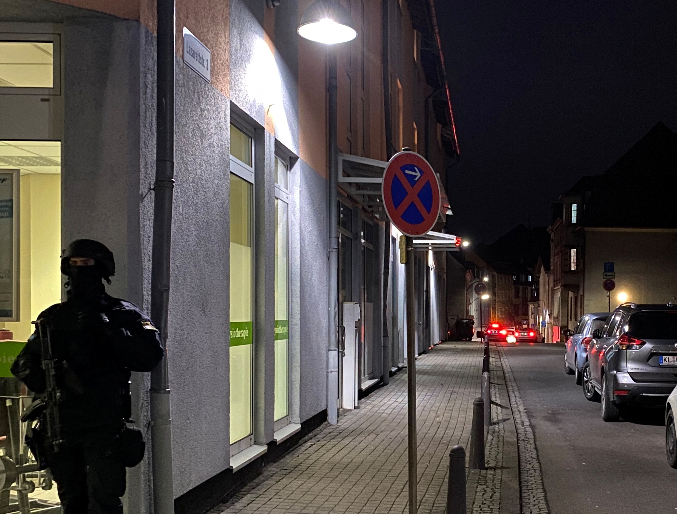 Two German police officers fatally shot, suspects arrested | Reuters