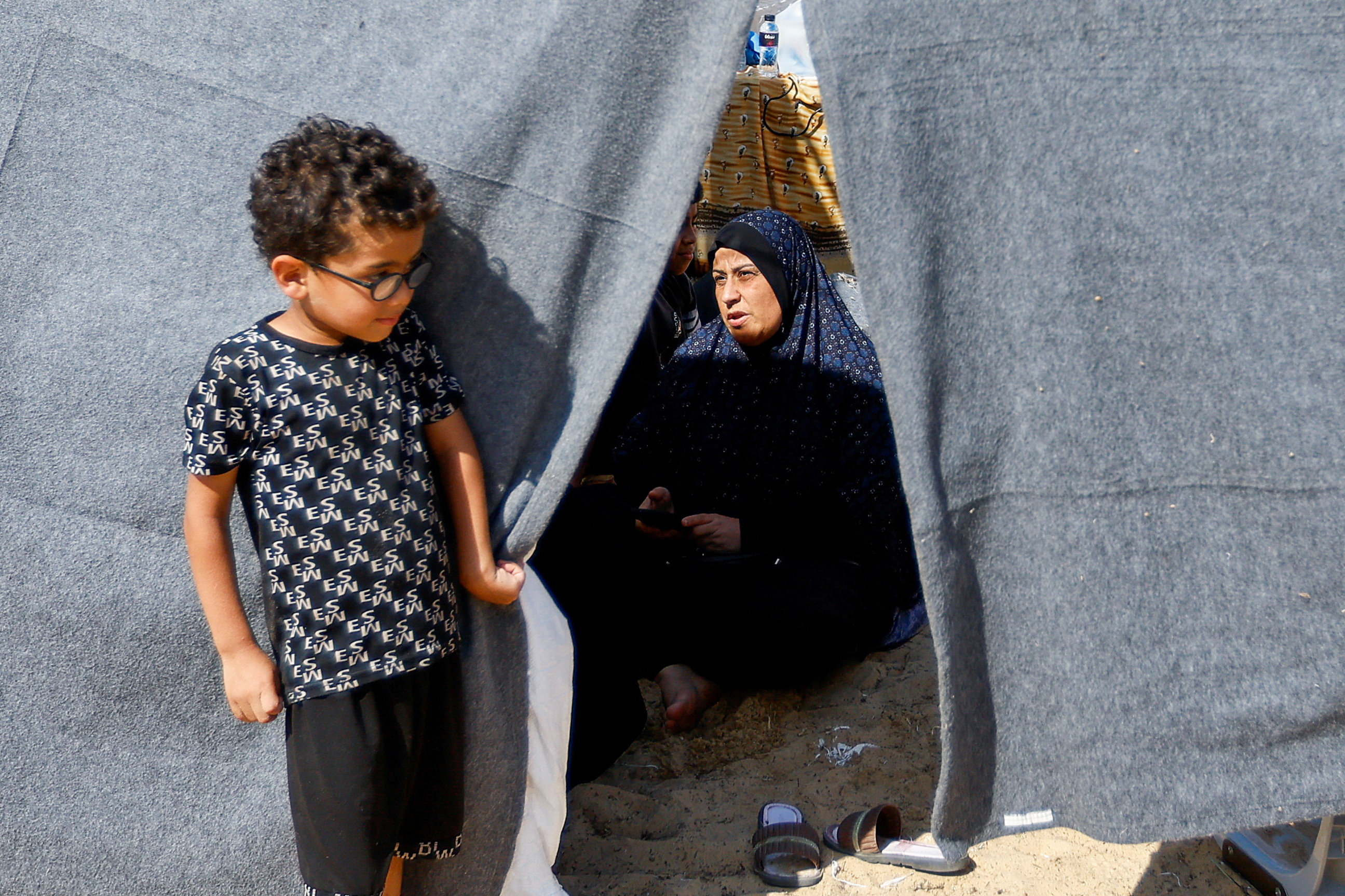 Gaza residents flee homes in face of Israeli onslaught - October 27 ...