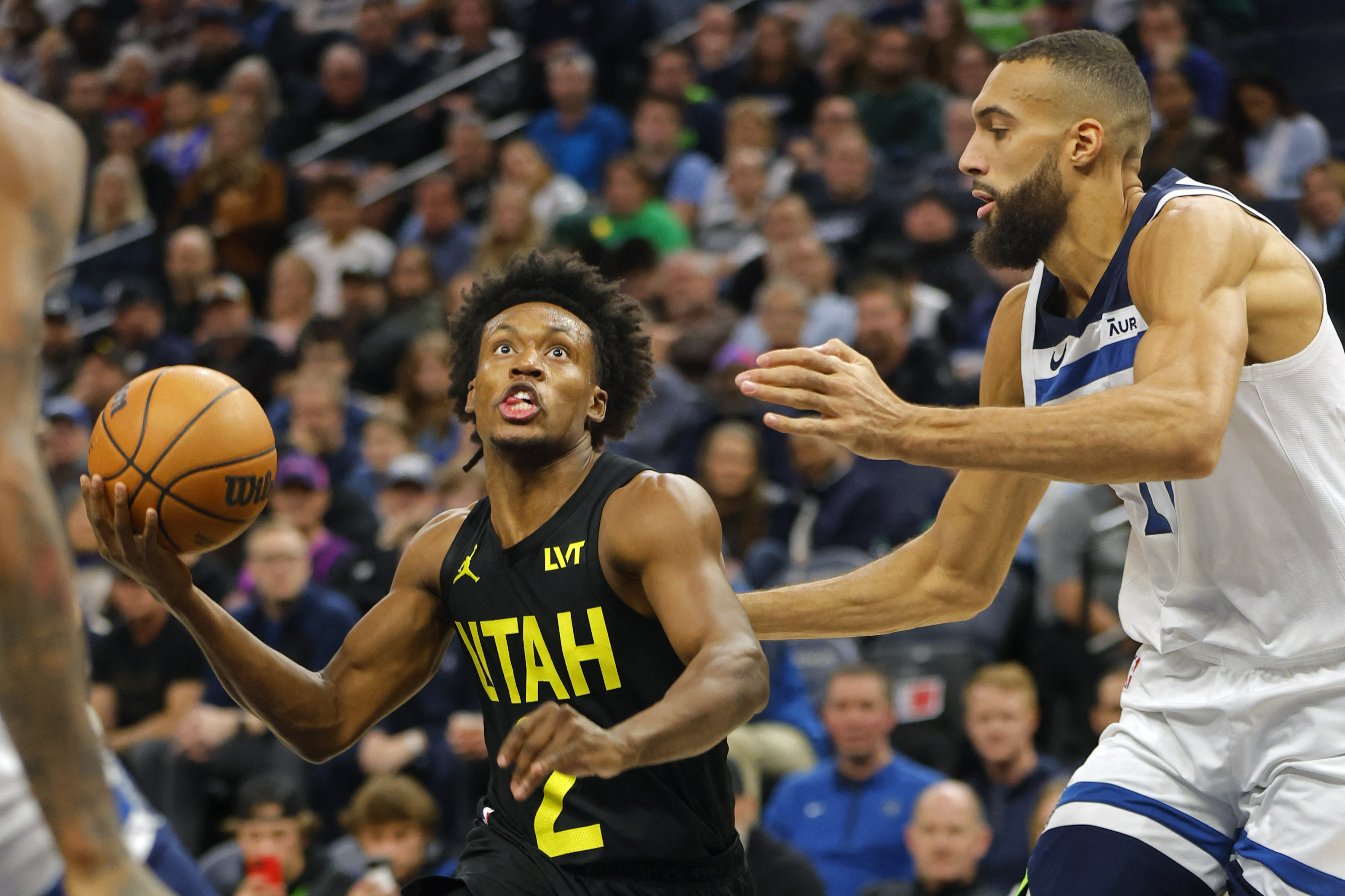 Wolves' third-quarter surge sends Jazz to defeat | Reuters