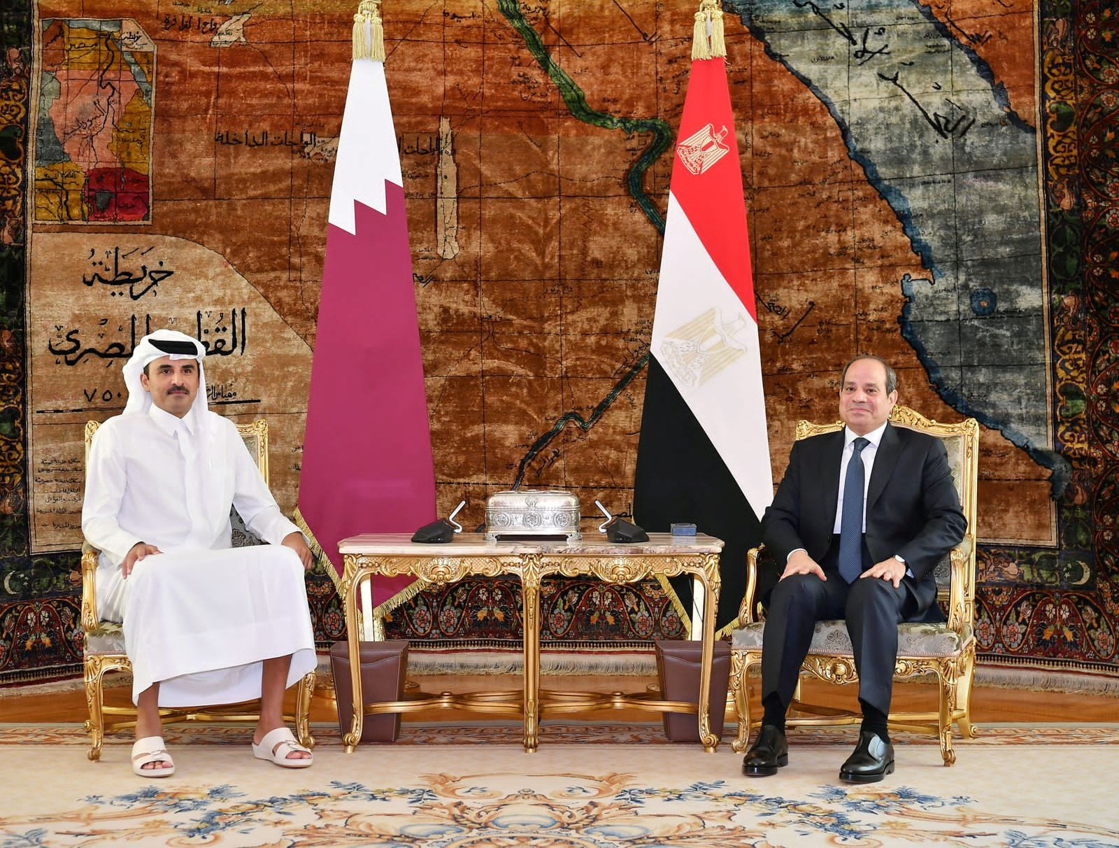 Qatar's emir holds talks in Egypt on ending Gaza violence | Reuters