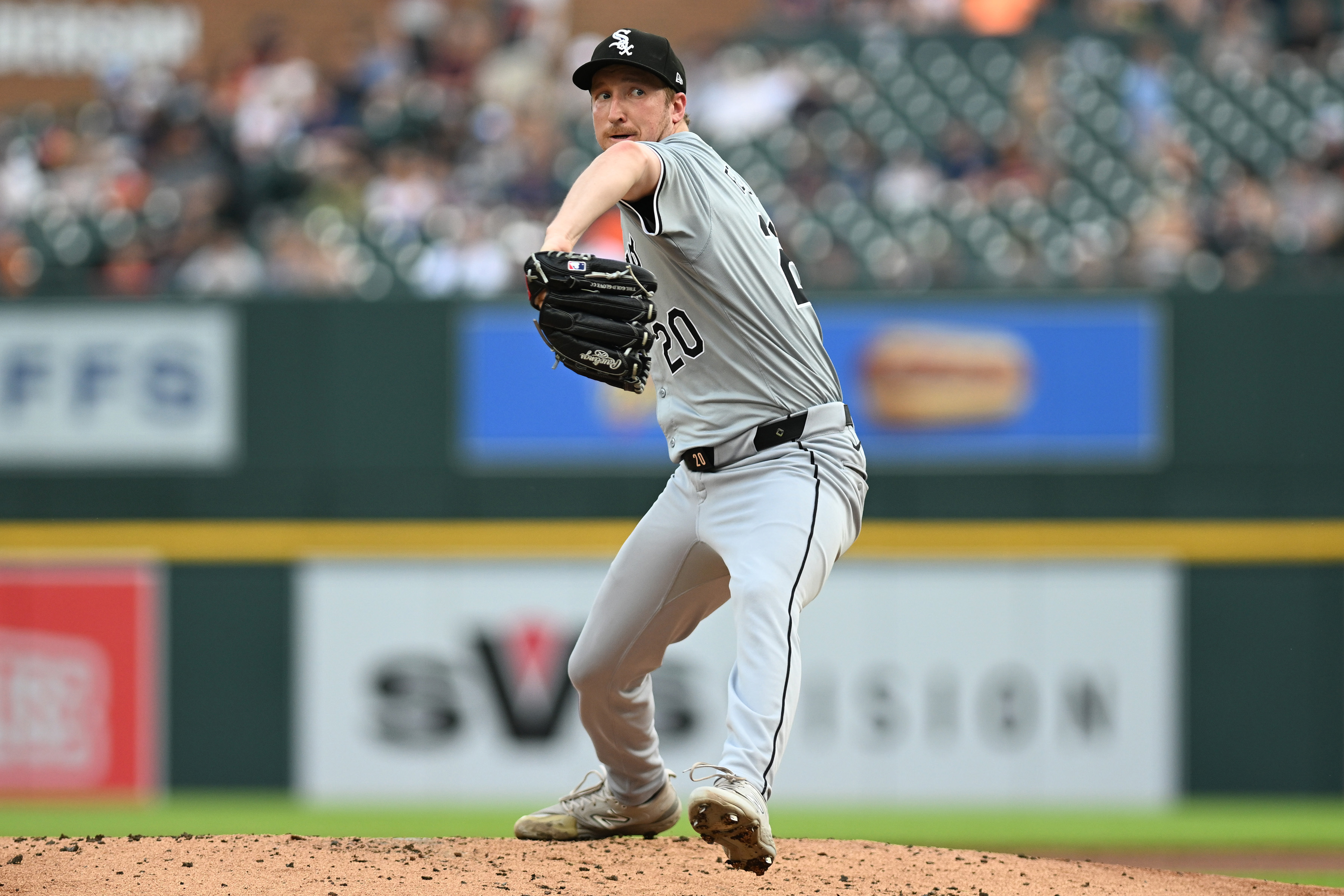 Drew Thorpe earns first career win, White Sox down Tigers | Reuters