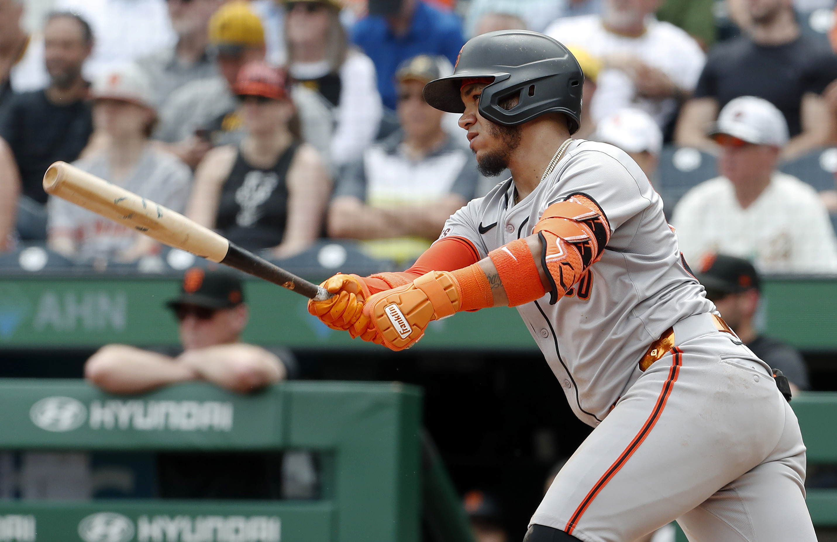 Brett Wisely caps comeback as Giants stun Pirates | Reuters