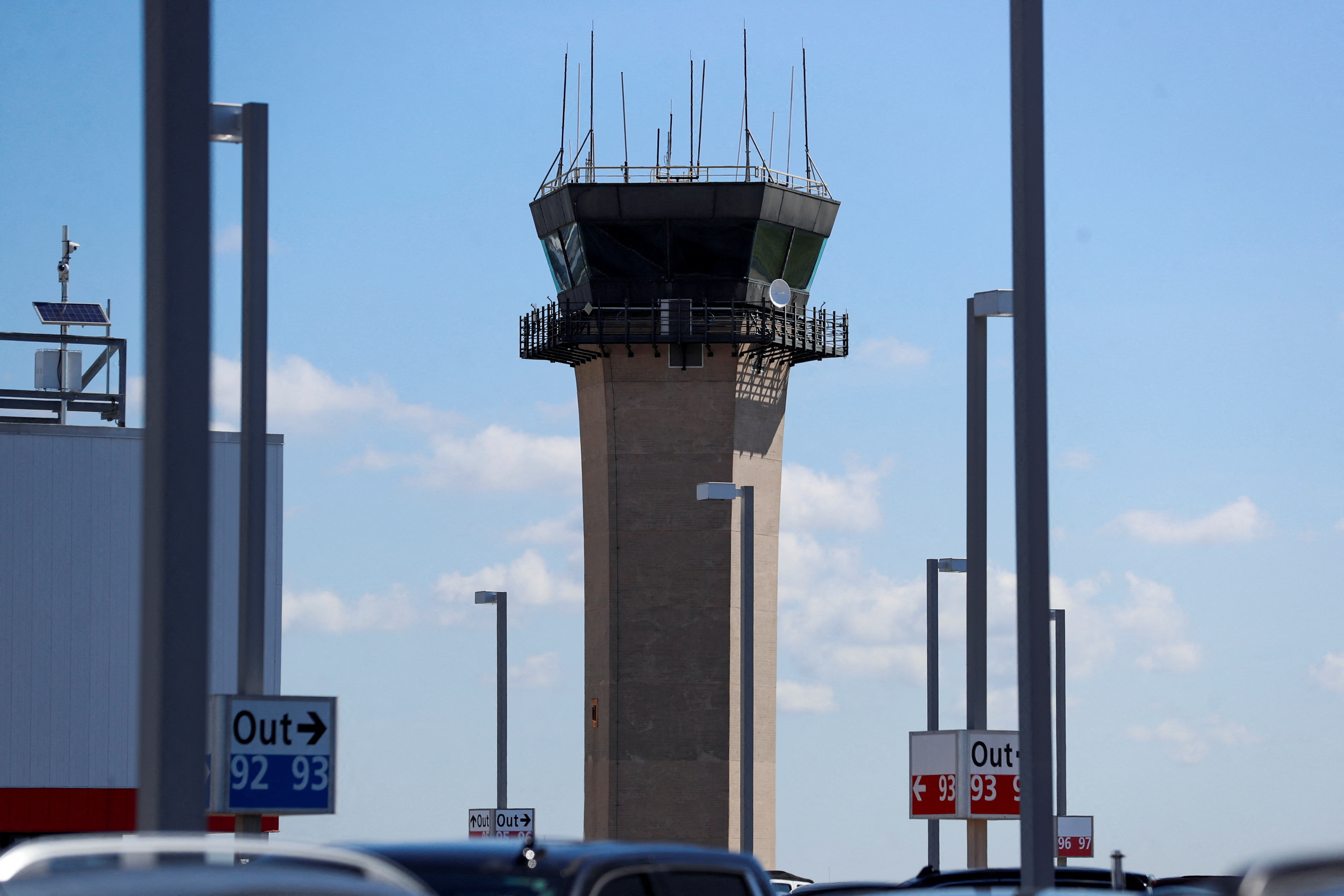 FAA, union agree on new rest rules for air-traffic controllers | Reuters