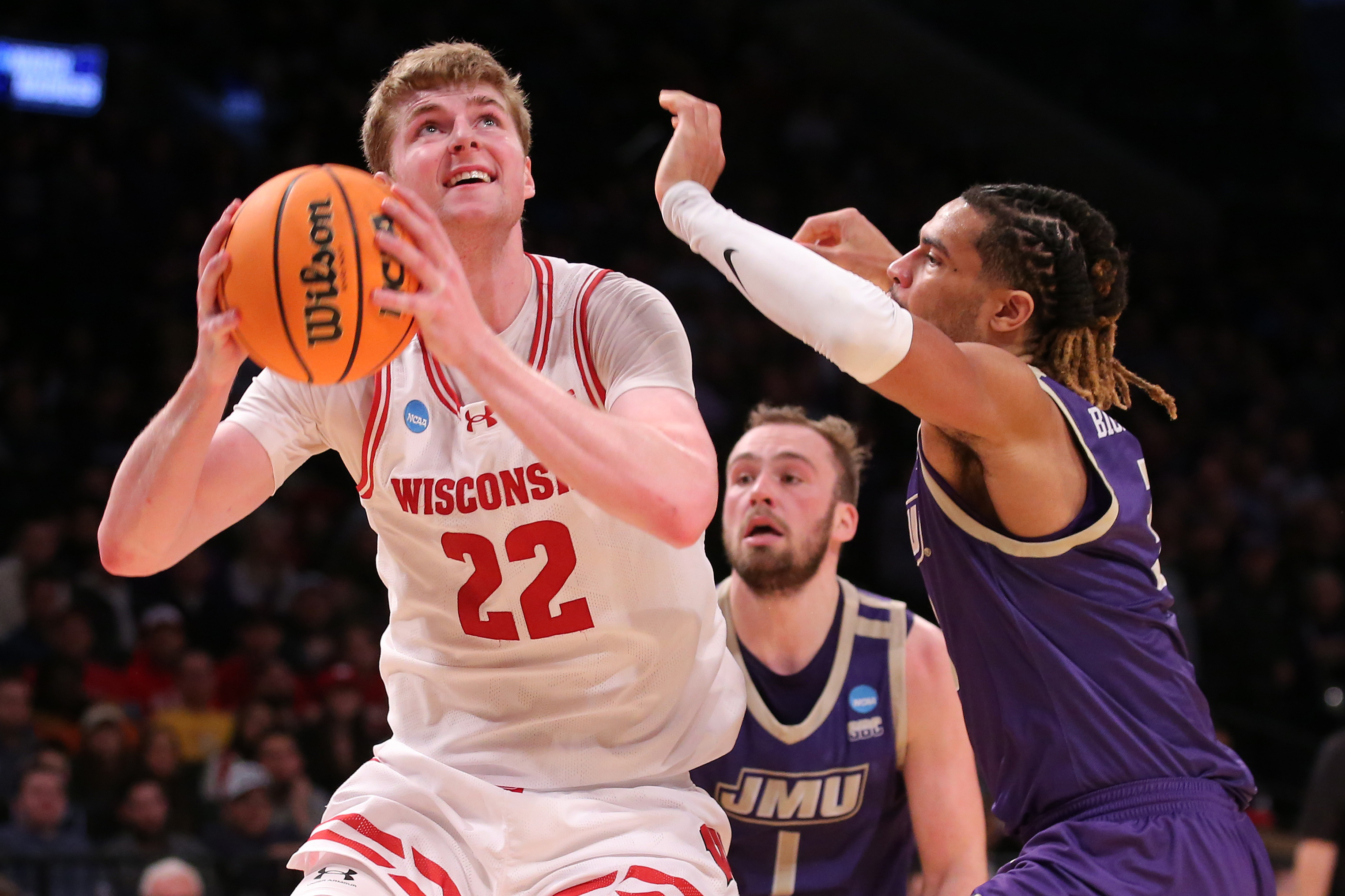 James Madison leads wire to wire in upset of Wisconsin | Reuters