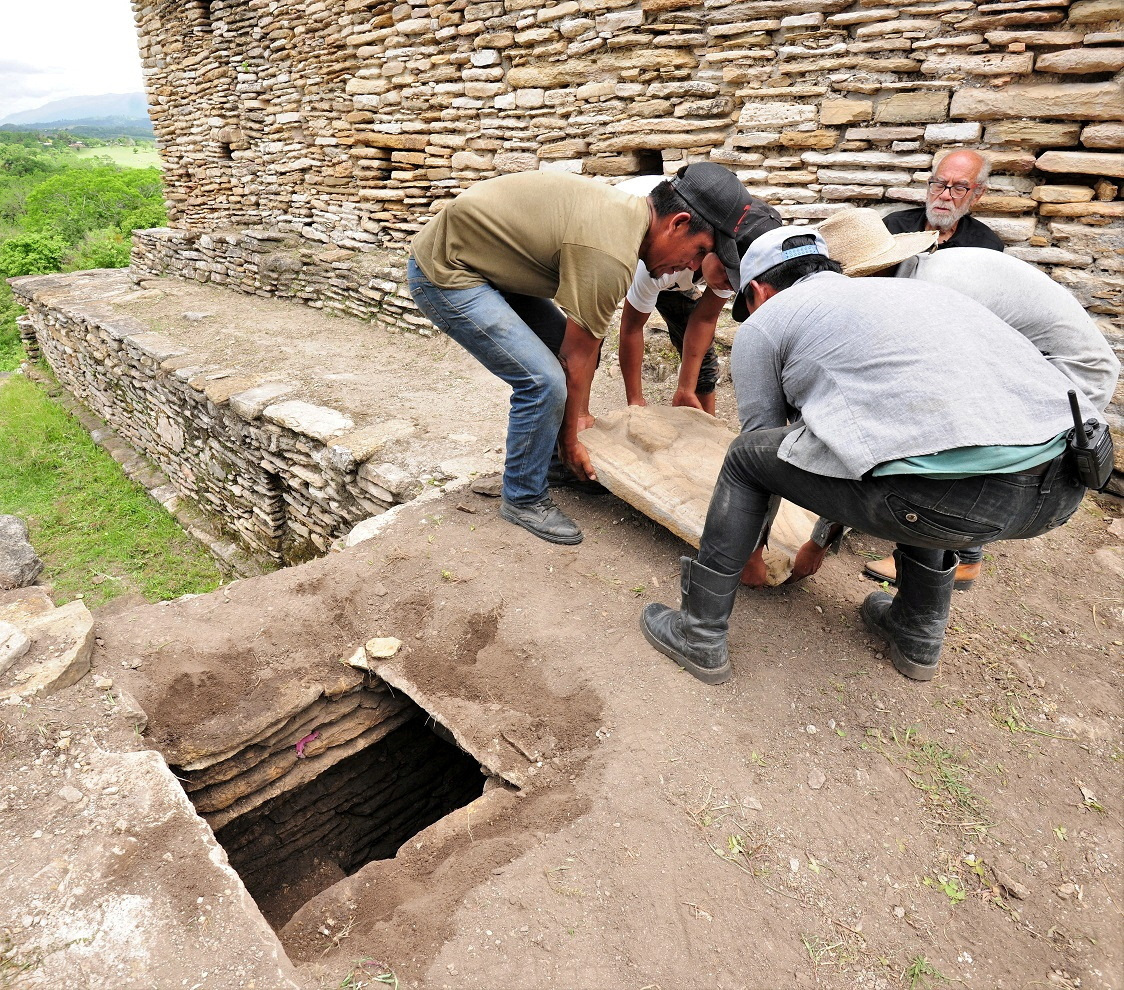 'Transformation of the body' - Crypt sheds light on Mayan death ritual ...