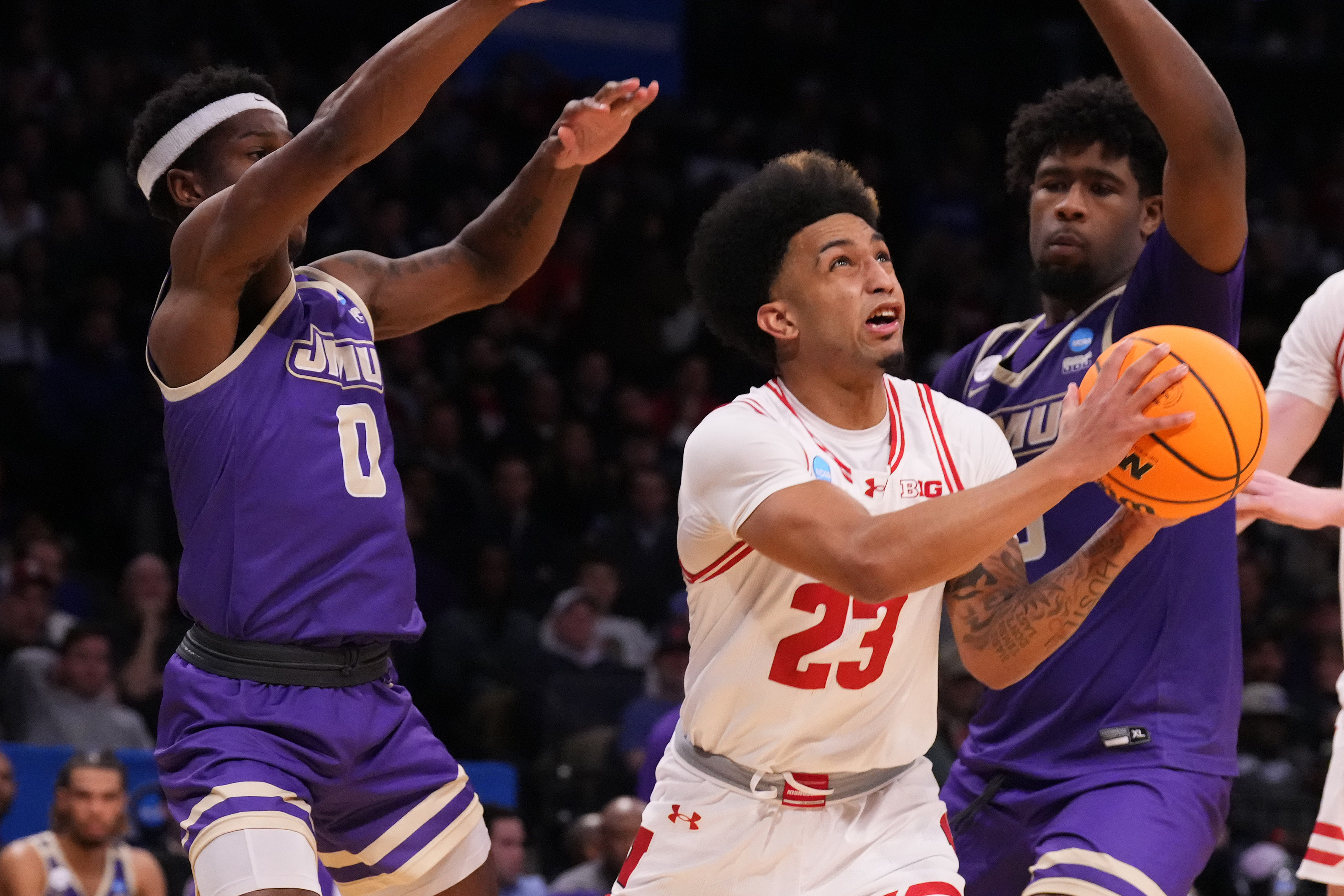 James Madison leads wire to wire in upset of Wisconsin | Reuters