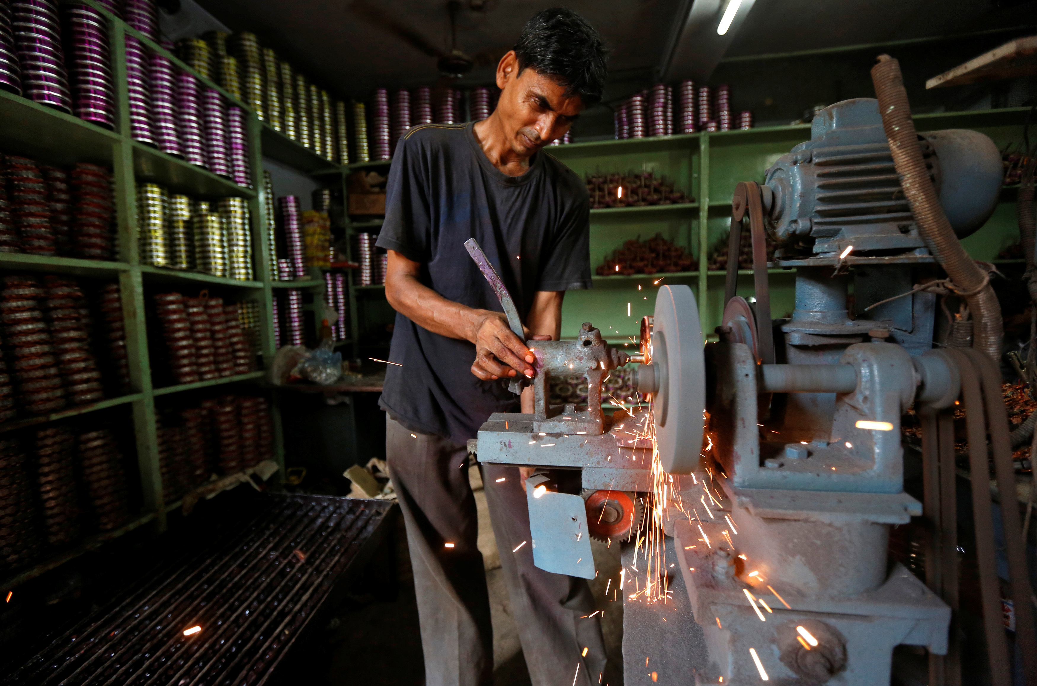 India's factory growth picks up speed in Oct, hiring at 33-mth high ...