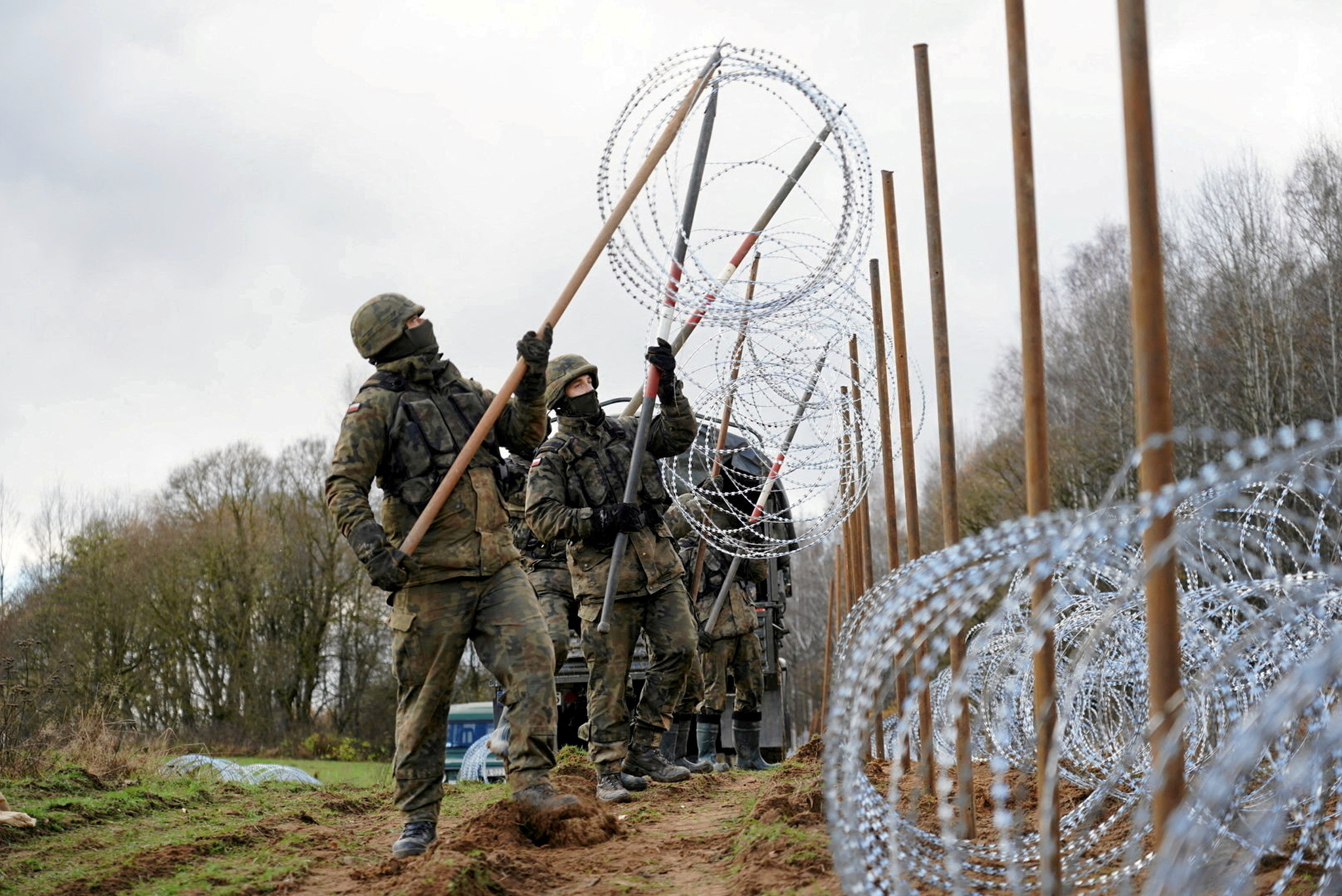Poland to spend around $2.5 billion on securing eastern border | Reuters