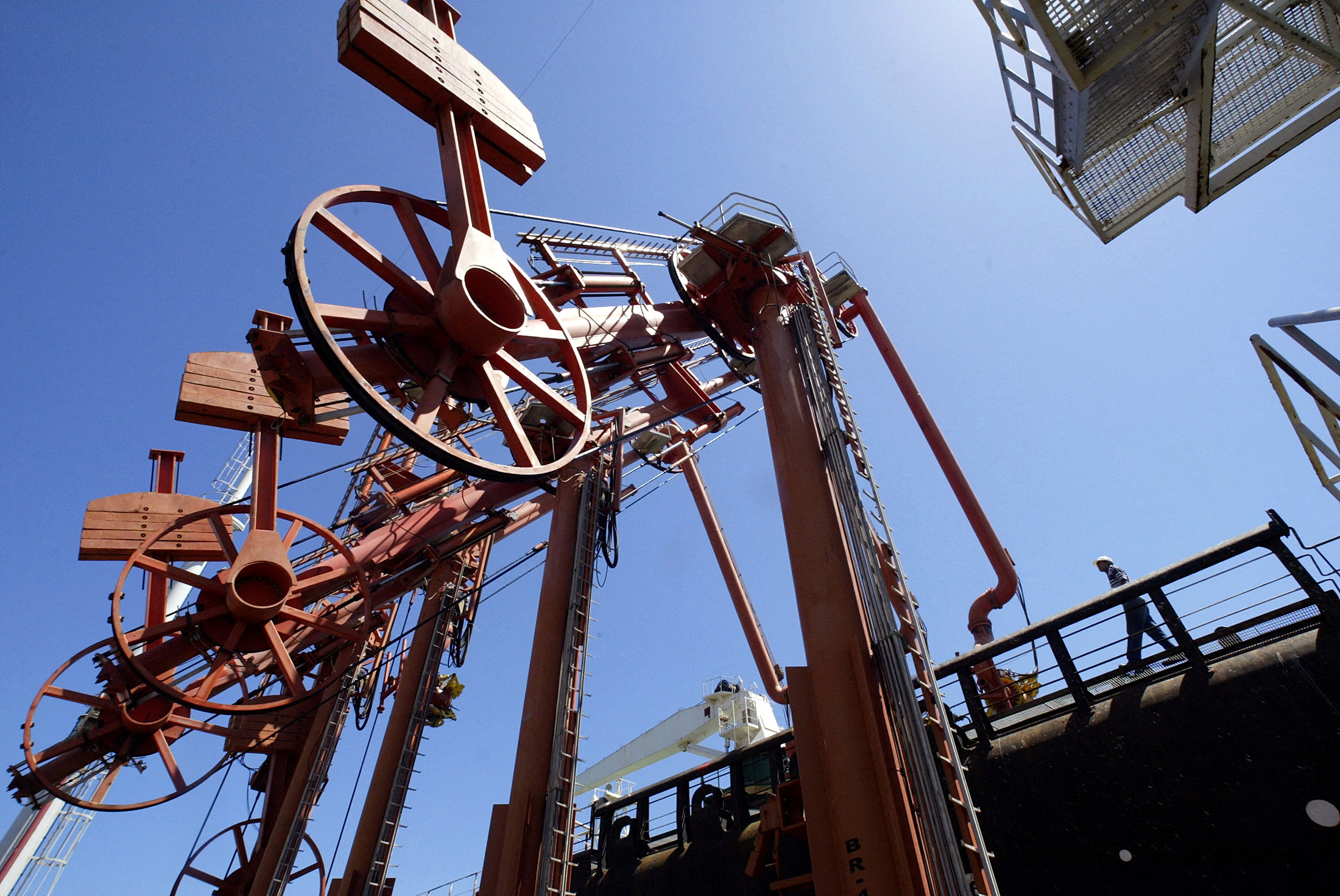 Iranian oil tanker to discharge 2 mln barrels in Venezuela -document ...