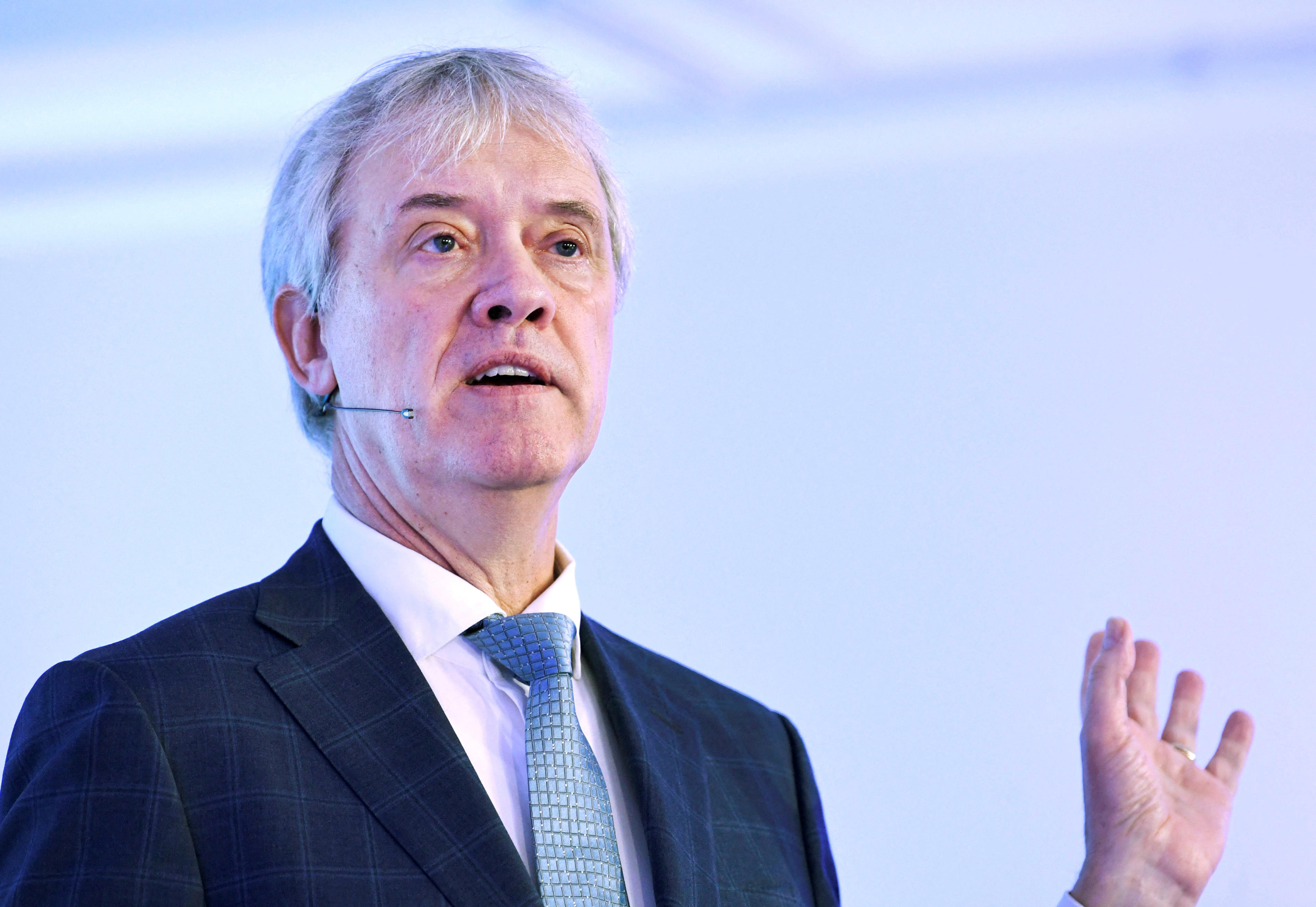 ASML still has no licence to ship newest machines to China - CEO | Reuters