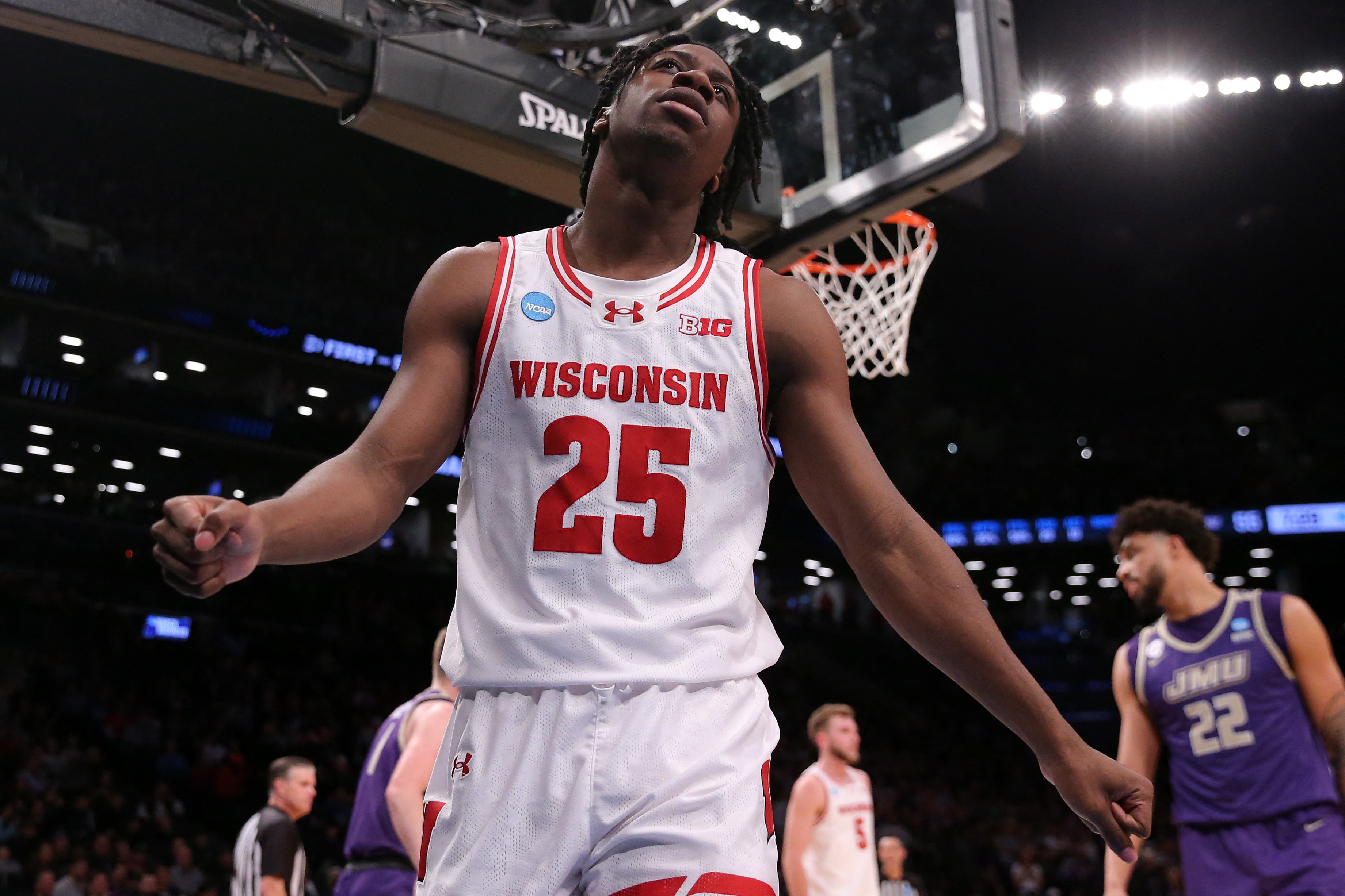 James Madison leads wire to wire in upset of Wisconsin | Reuters