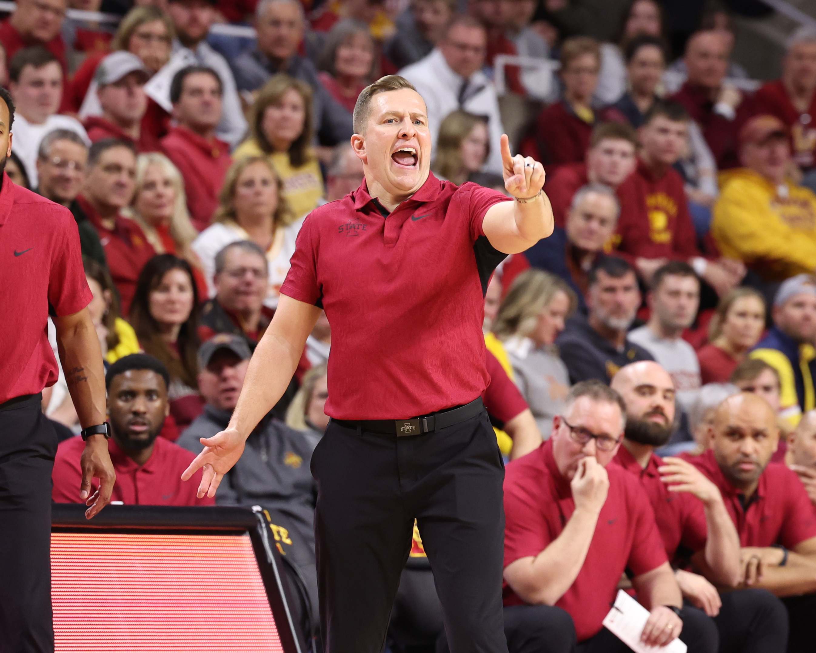 Demarion Watson's career night lifts No. 8 Iowa St. over Oklahoma | Reuters