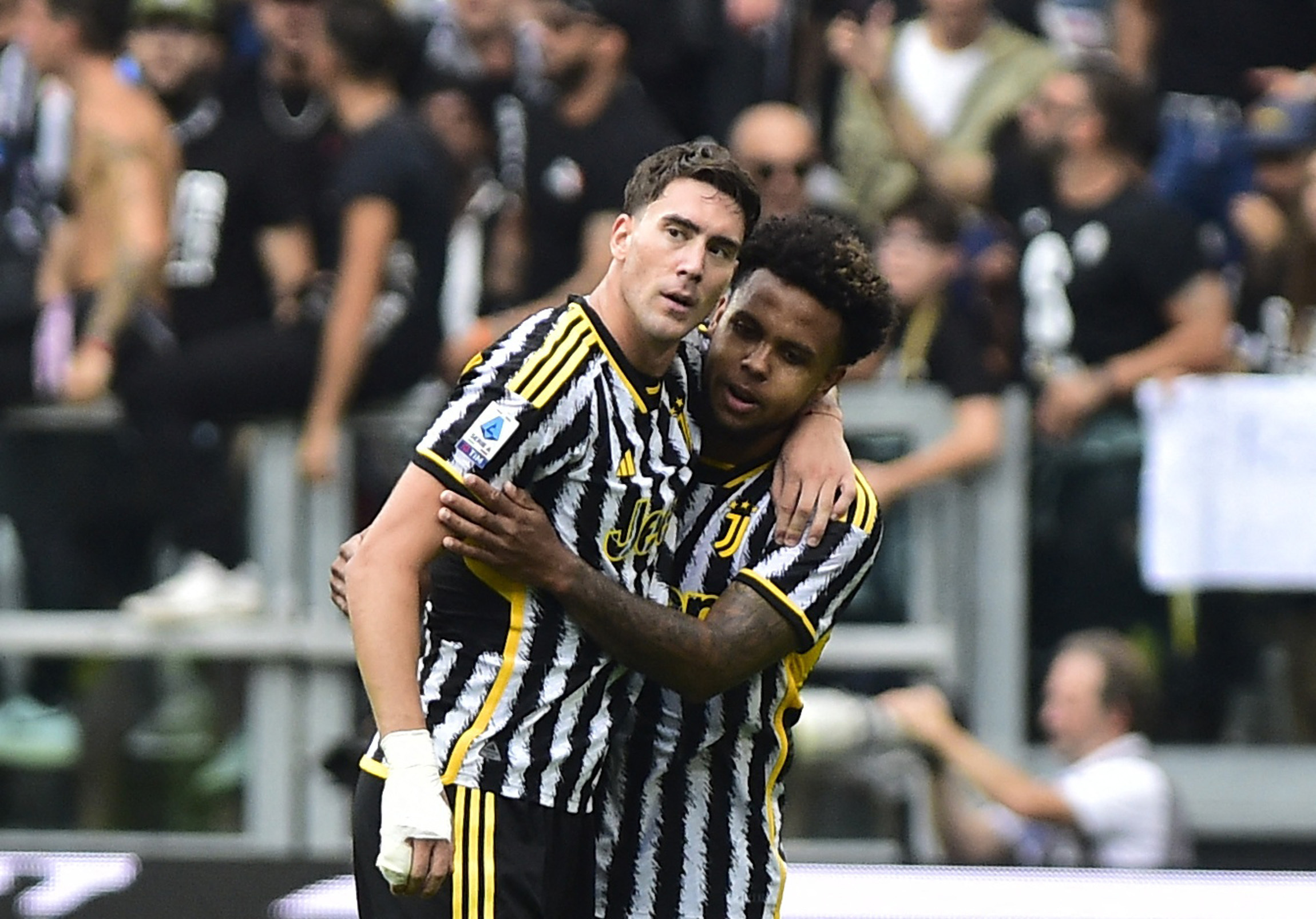 Vlahovic strikes twice as Juventus humble Lazio 3-1 | Reuters