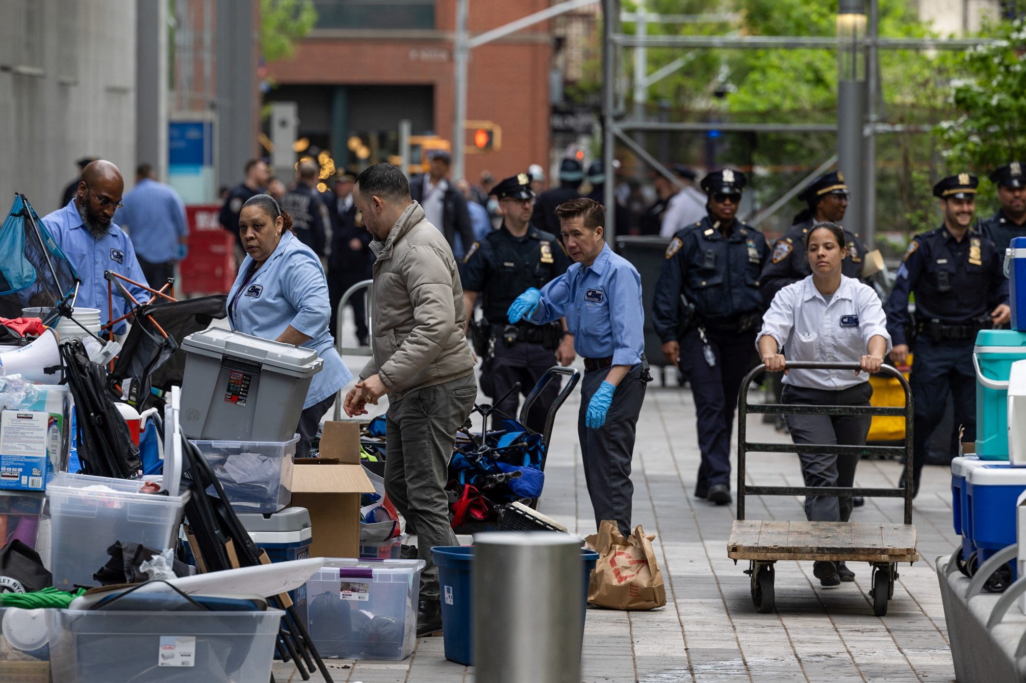 Fresh chaos, arrests on US college campuses as police flatten camp at ...