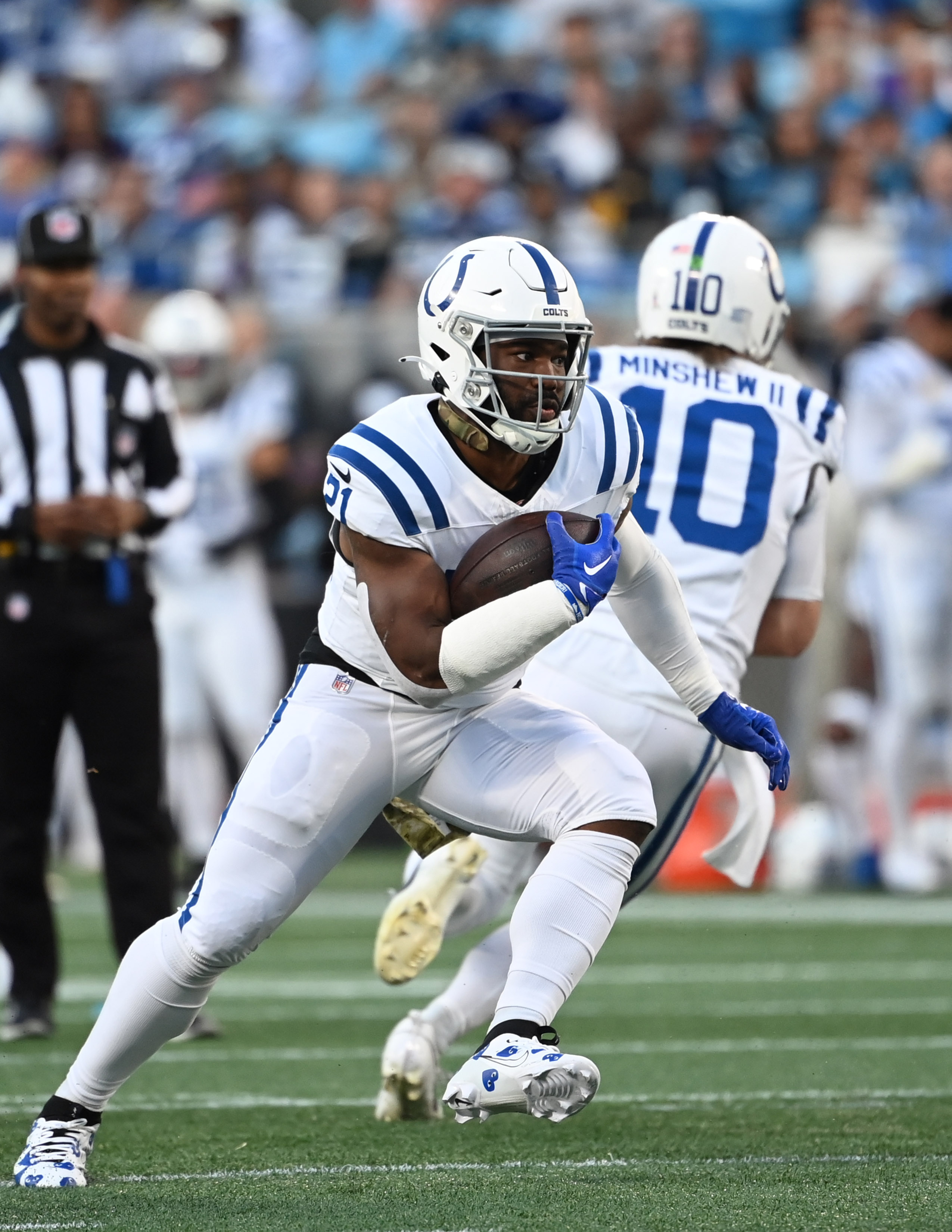 Bears ride defense to tight victory over Panthers | Reuters