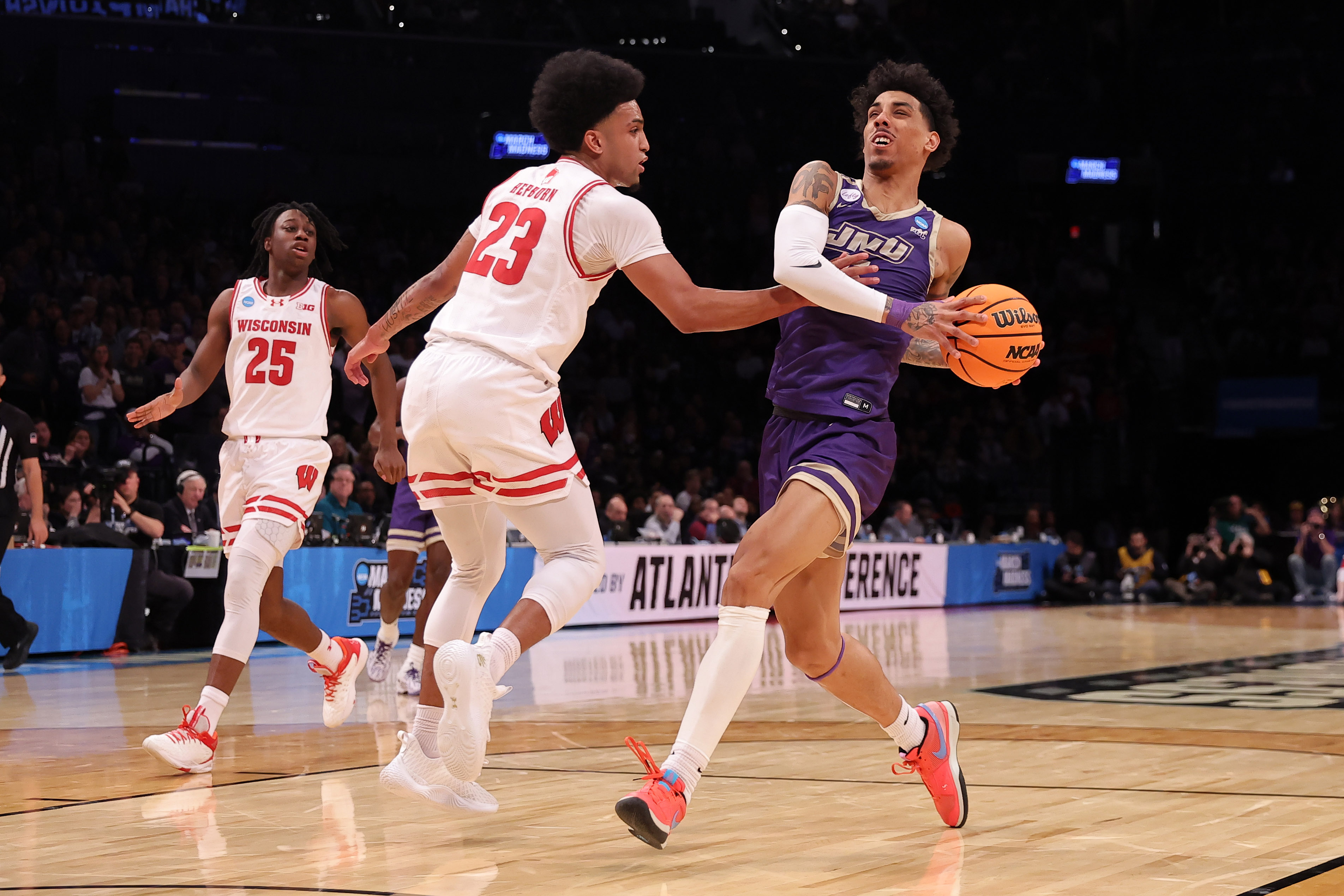 James Madison leads wire to wire in upset of Wisconsin | Reuters