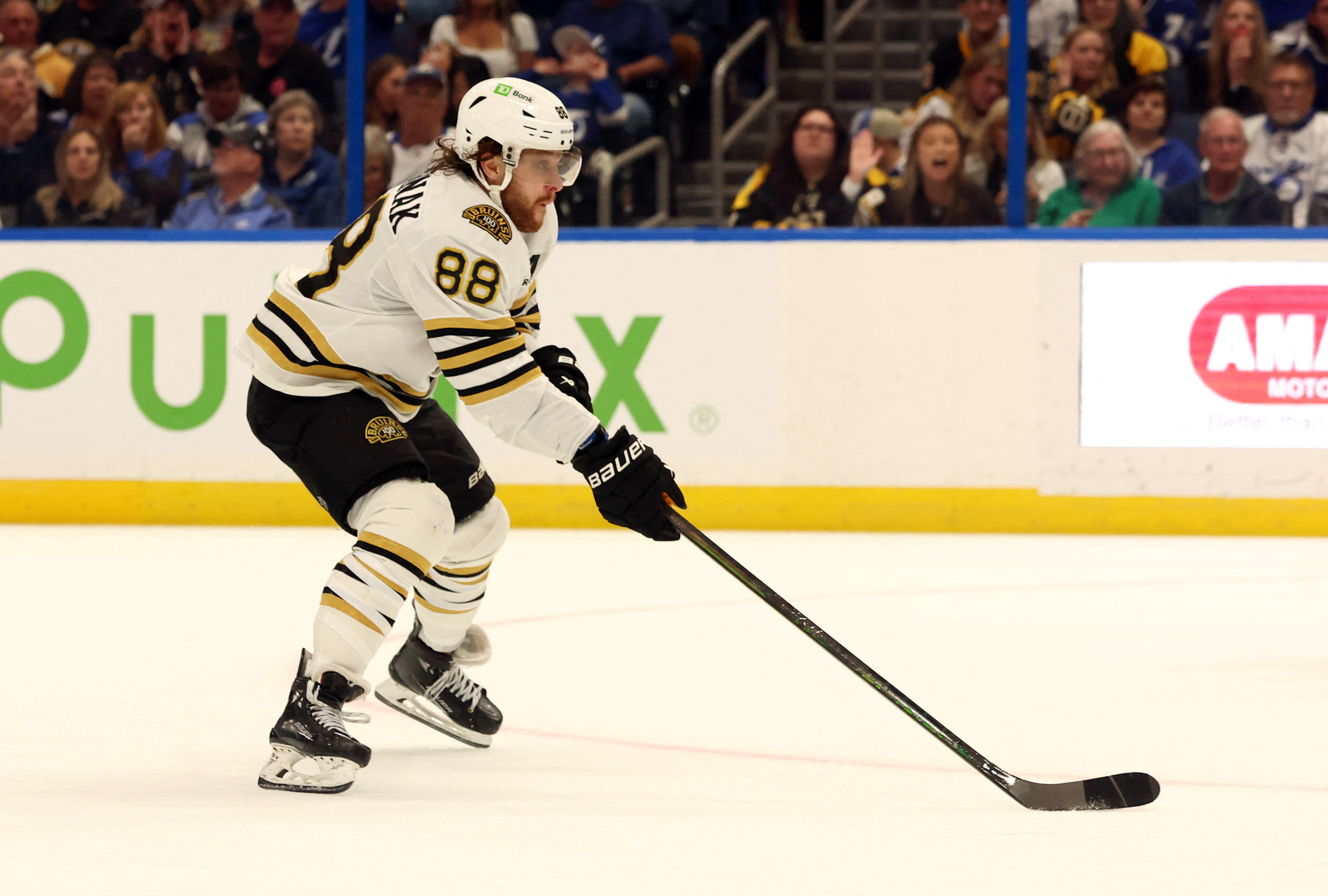 Brayden Point comes through again as Lightning top Bruins | Reuters