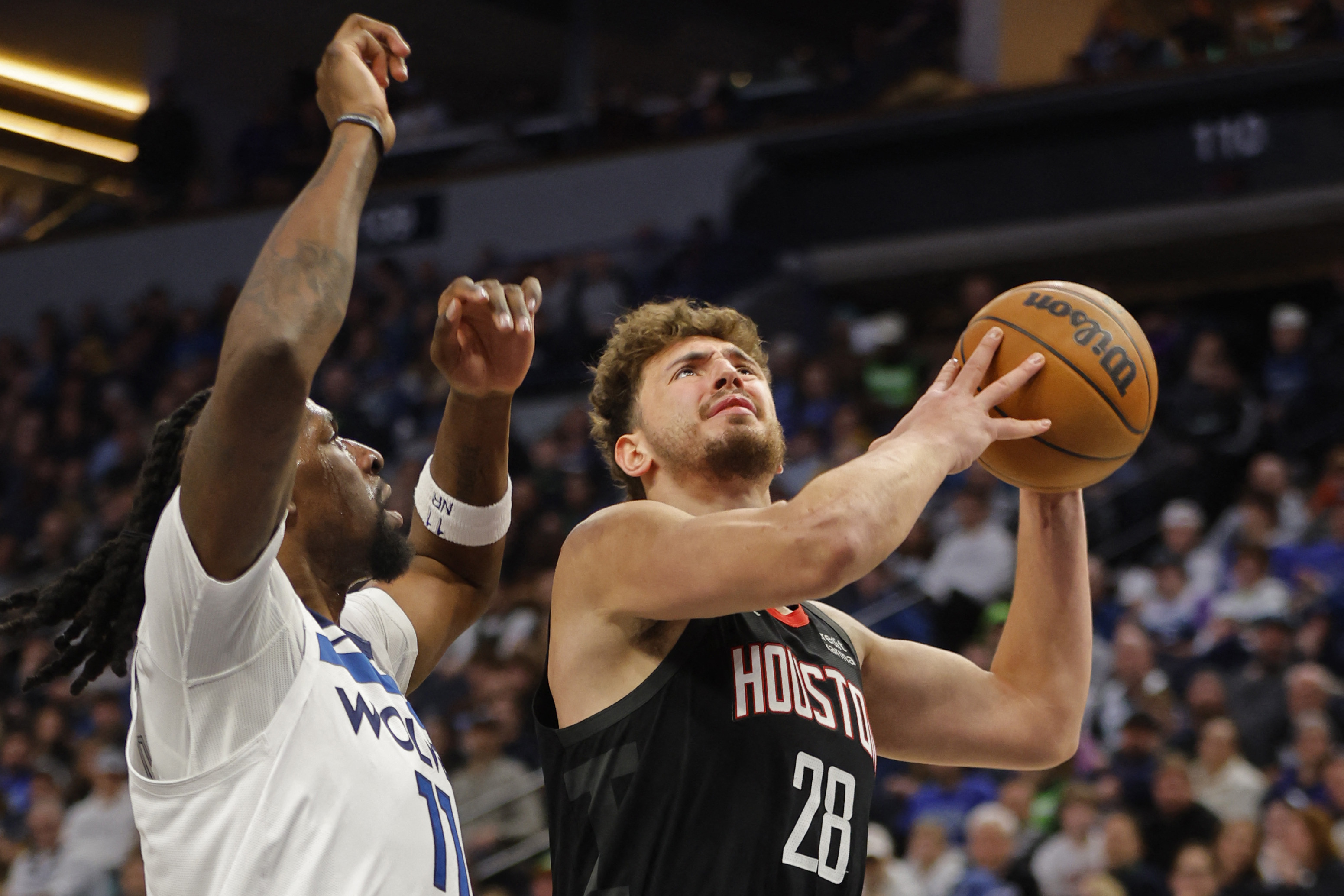 Anthony Edwards propels Wolves past Rockets | Reuters