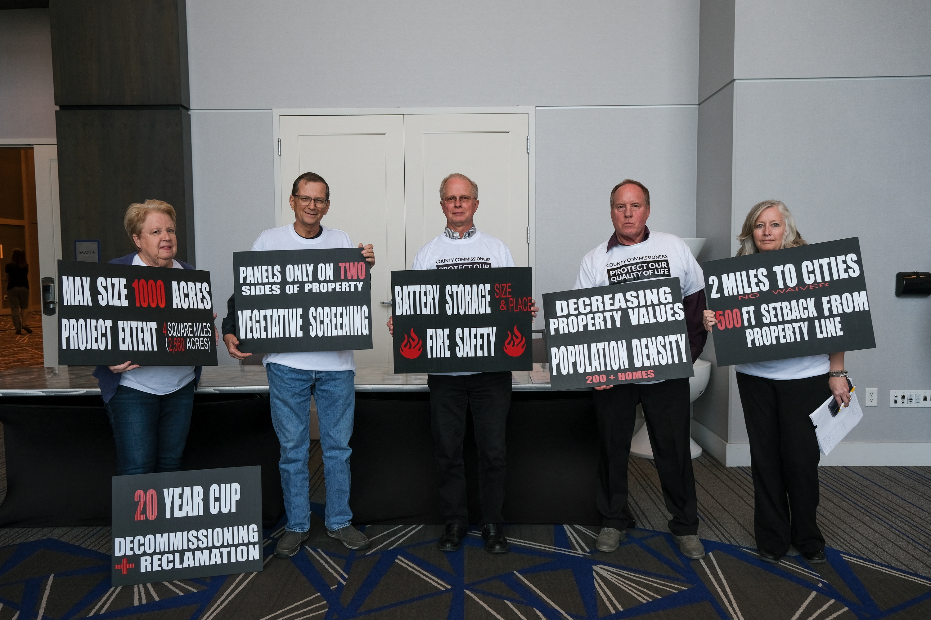 U.S. solar expansion stalled by rural land-use protests | Reuters