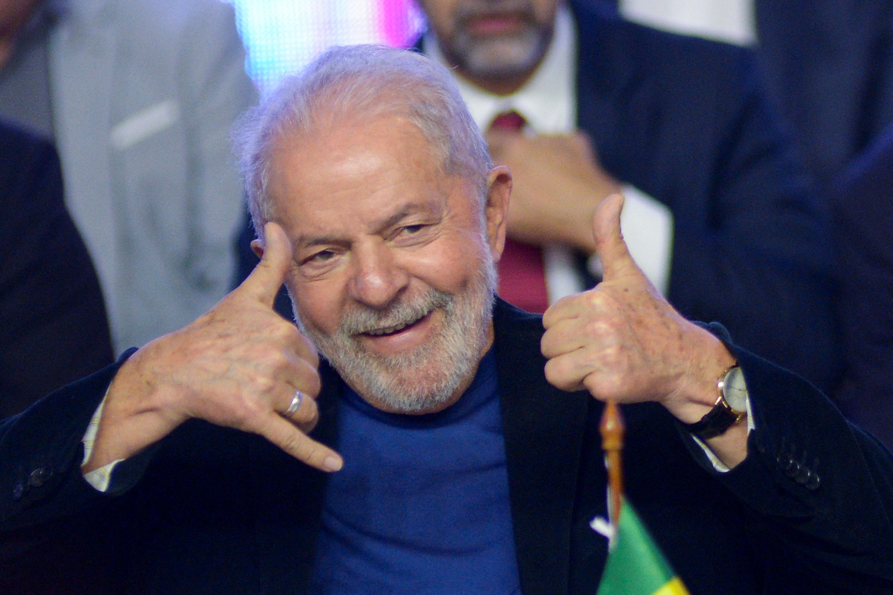 Brazil front-runner Lula shores up party alliances for October election ...