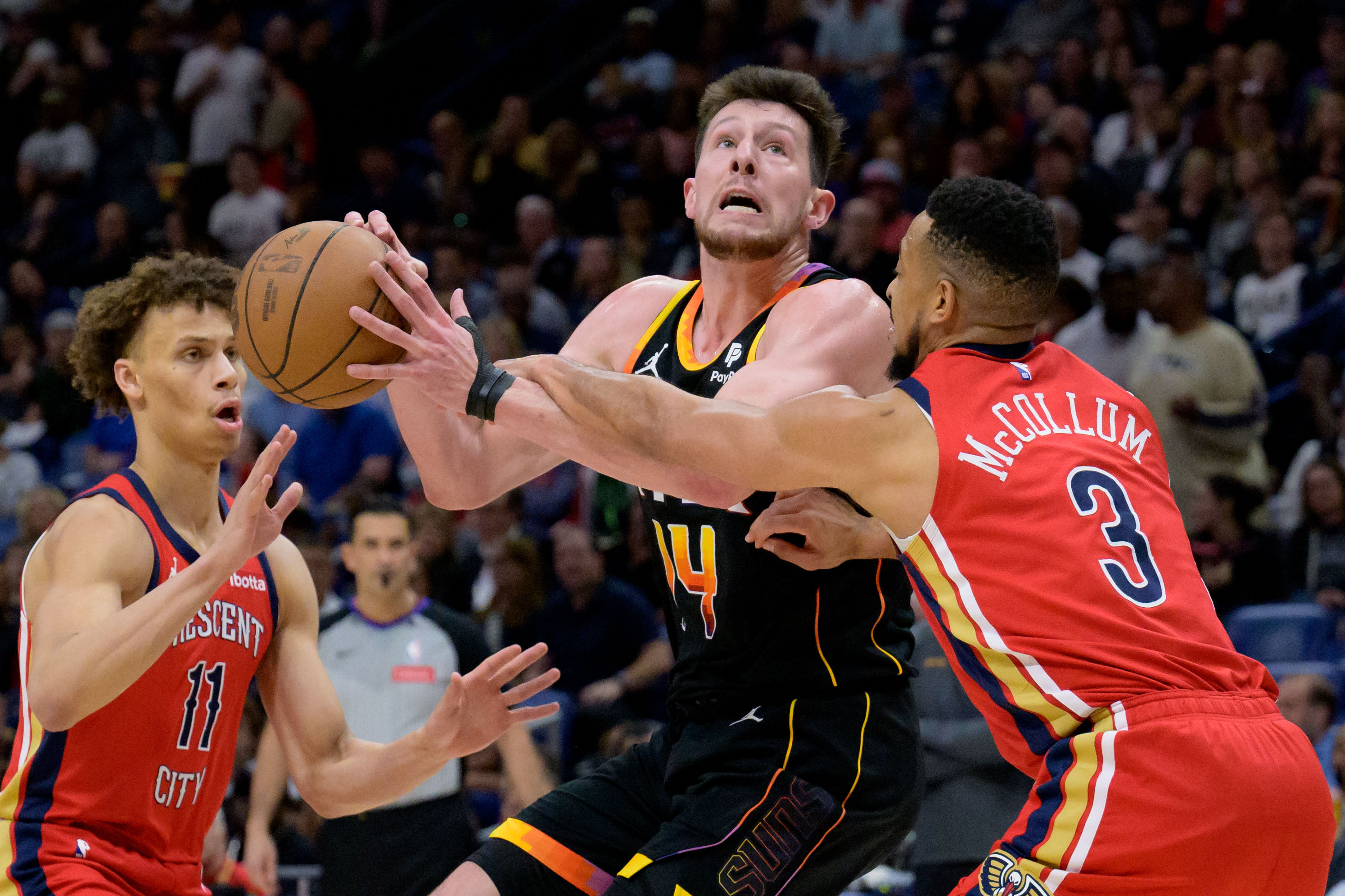 Suns get 52 points from Devin Booker again, best Pelicans | Reuters