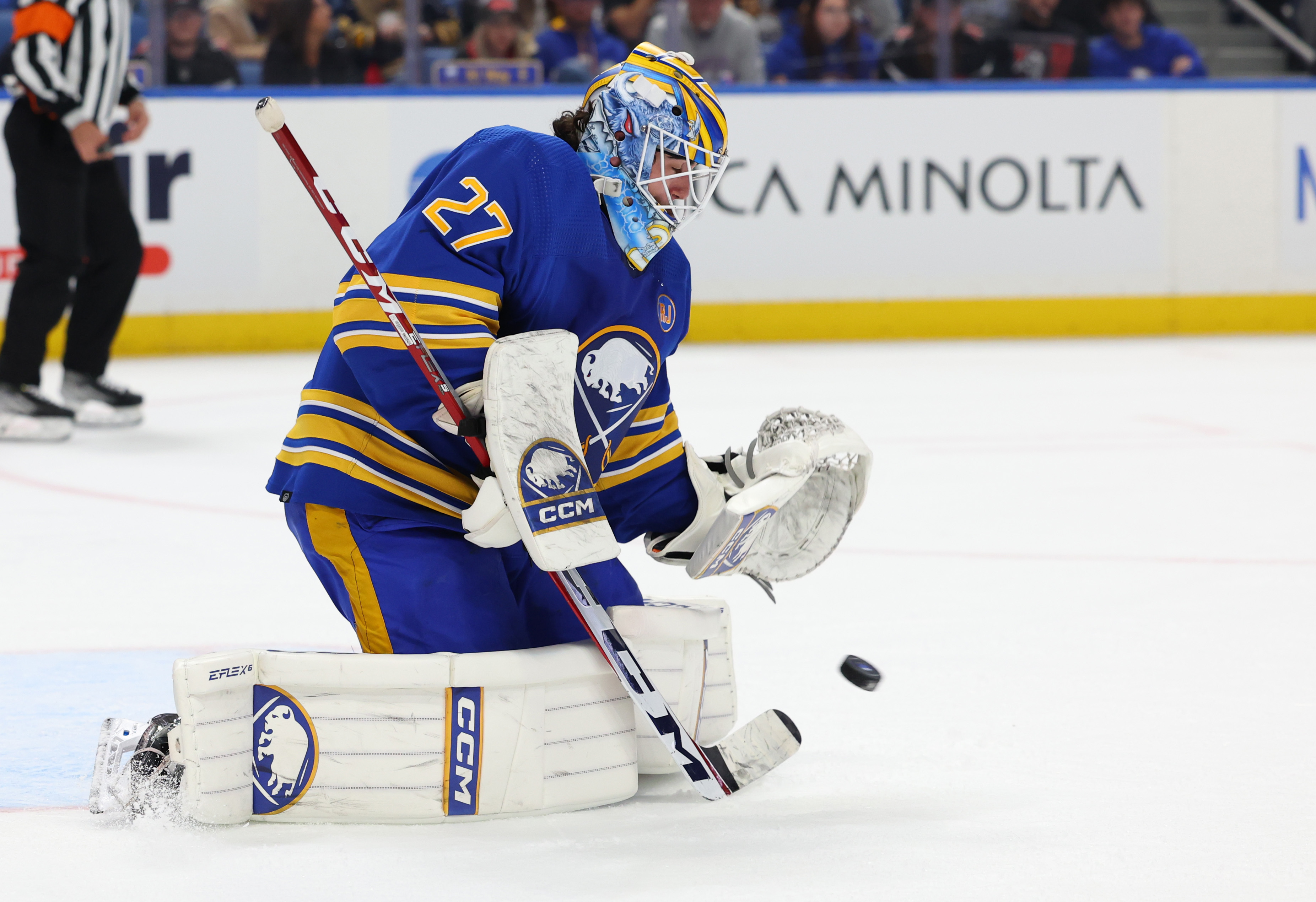 Rangers crush Sabres as Peter Laviolette wins his debut | Reuters