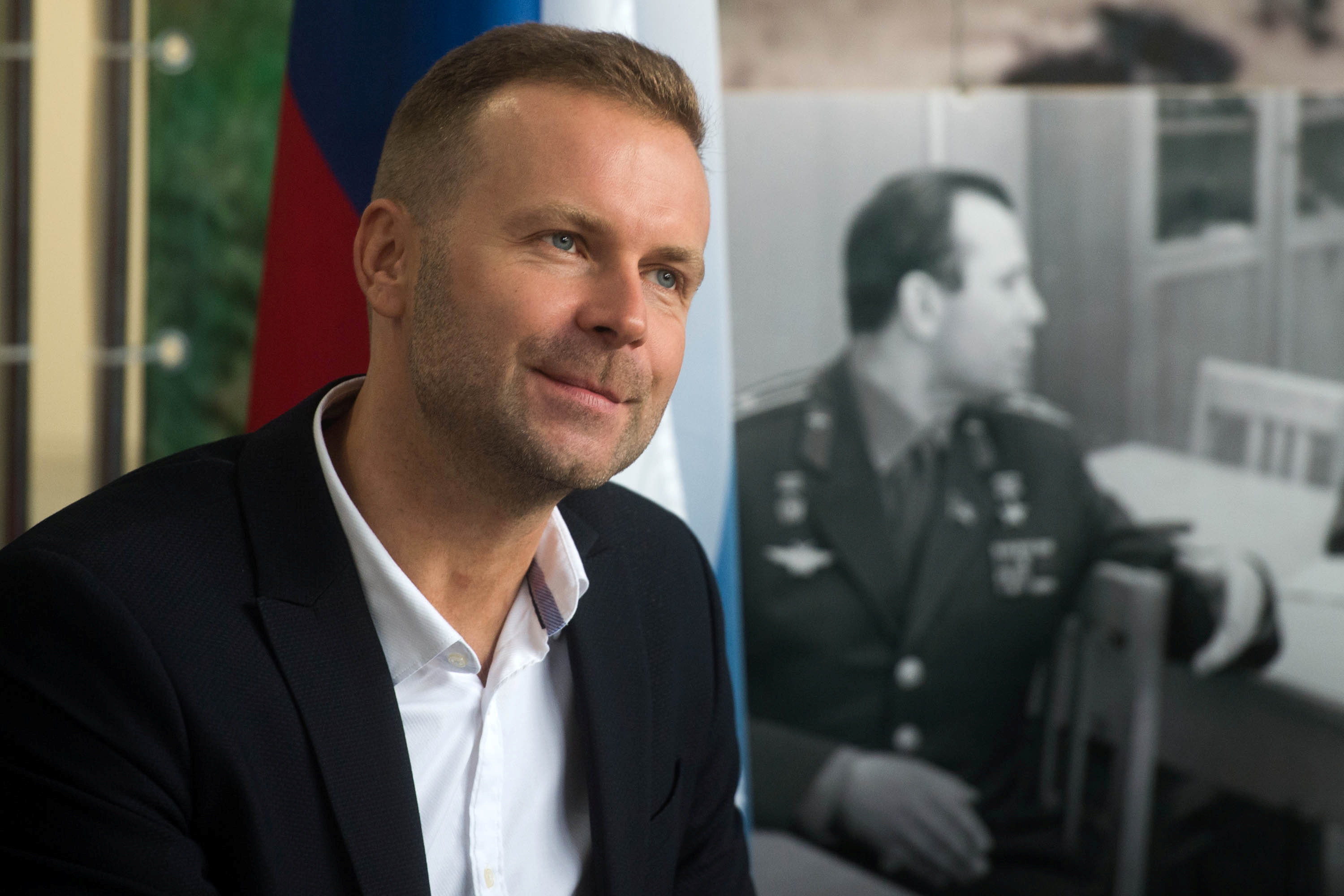 Russian space movie crew set for blast-off | Reuters