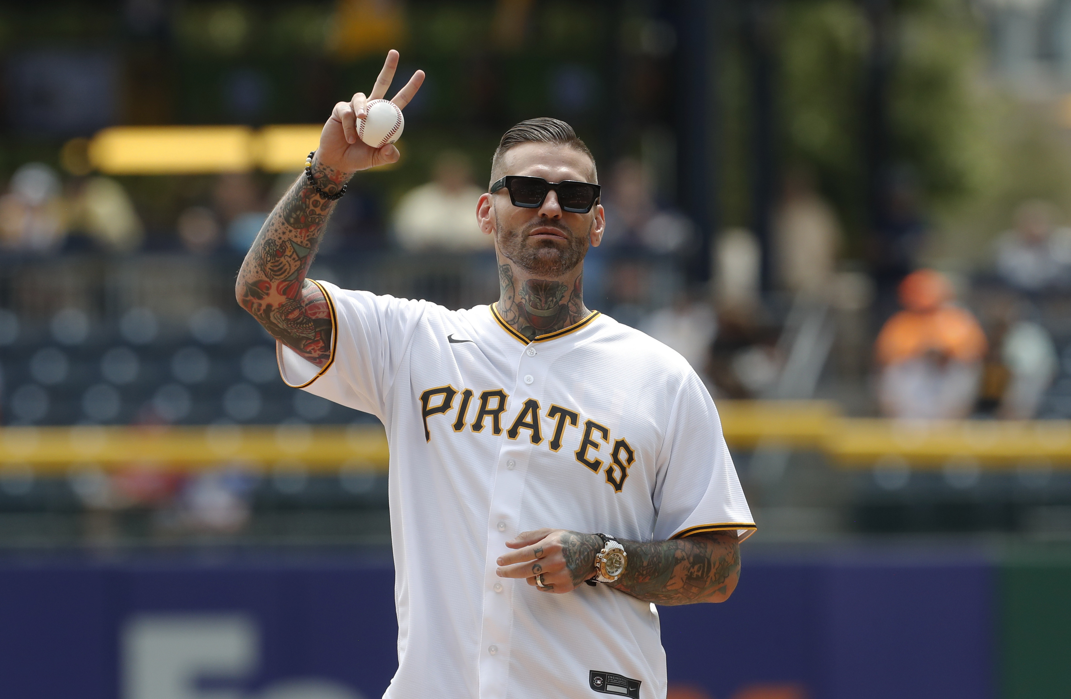 Ke'Bryan Hayes propels Pirates past Braves | Reuters