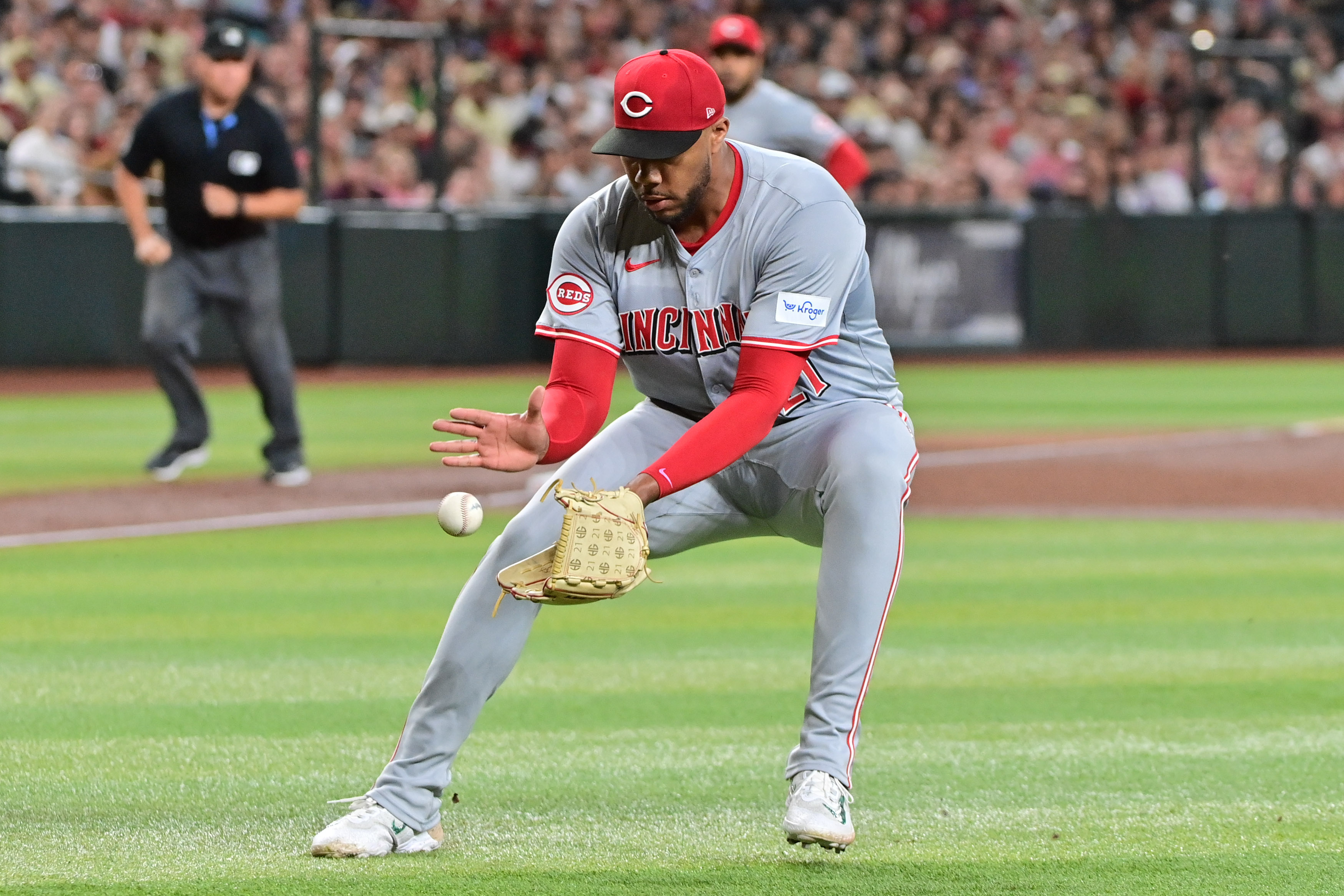 Will Benson's 2-run blast helps Reds down Diamondbacks | Reuters
