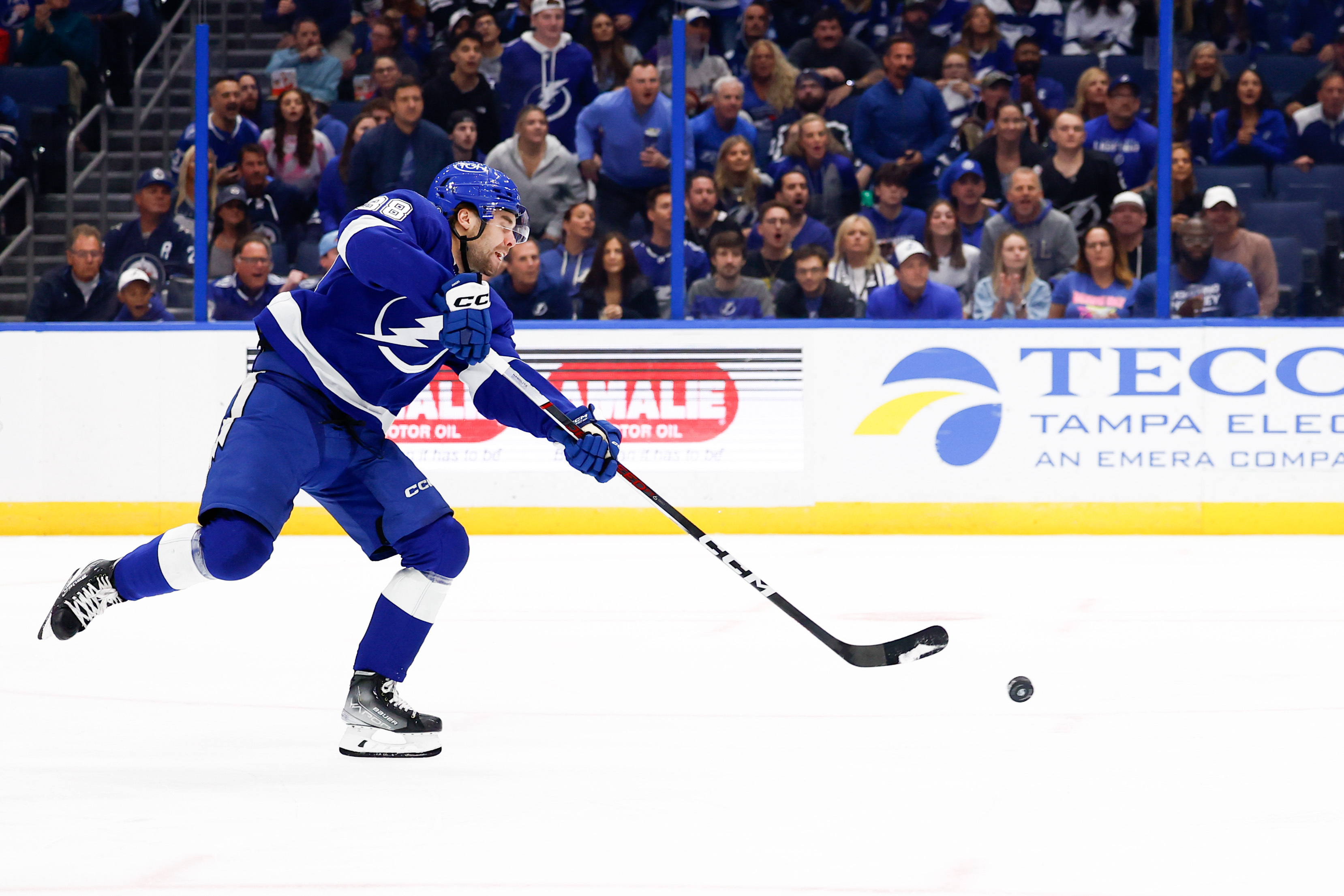 Adam Lowry leads Jets past Lightning in overtime | Reuters