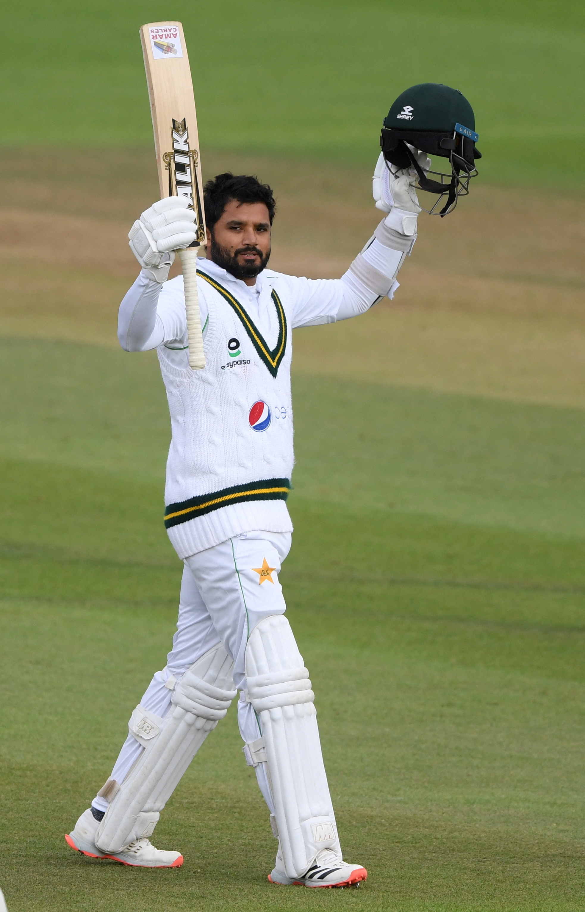 Pakistan's Azhar to retire after England series | Reuters
