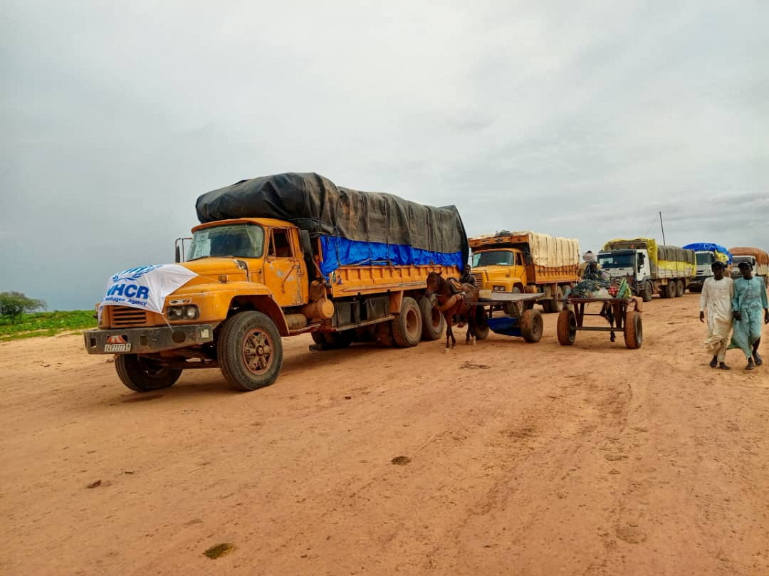 Aid trucks trickle into Darfur as army pauses delivery ban | Reuters