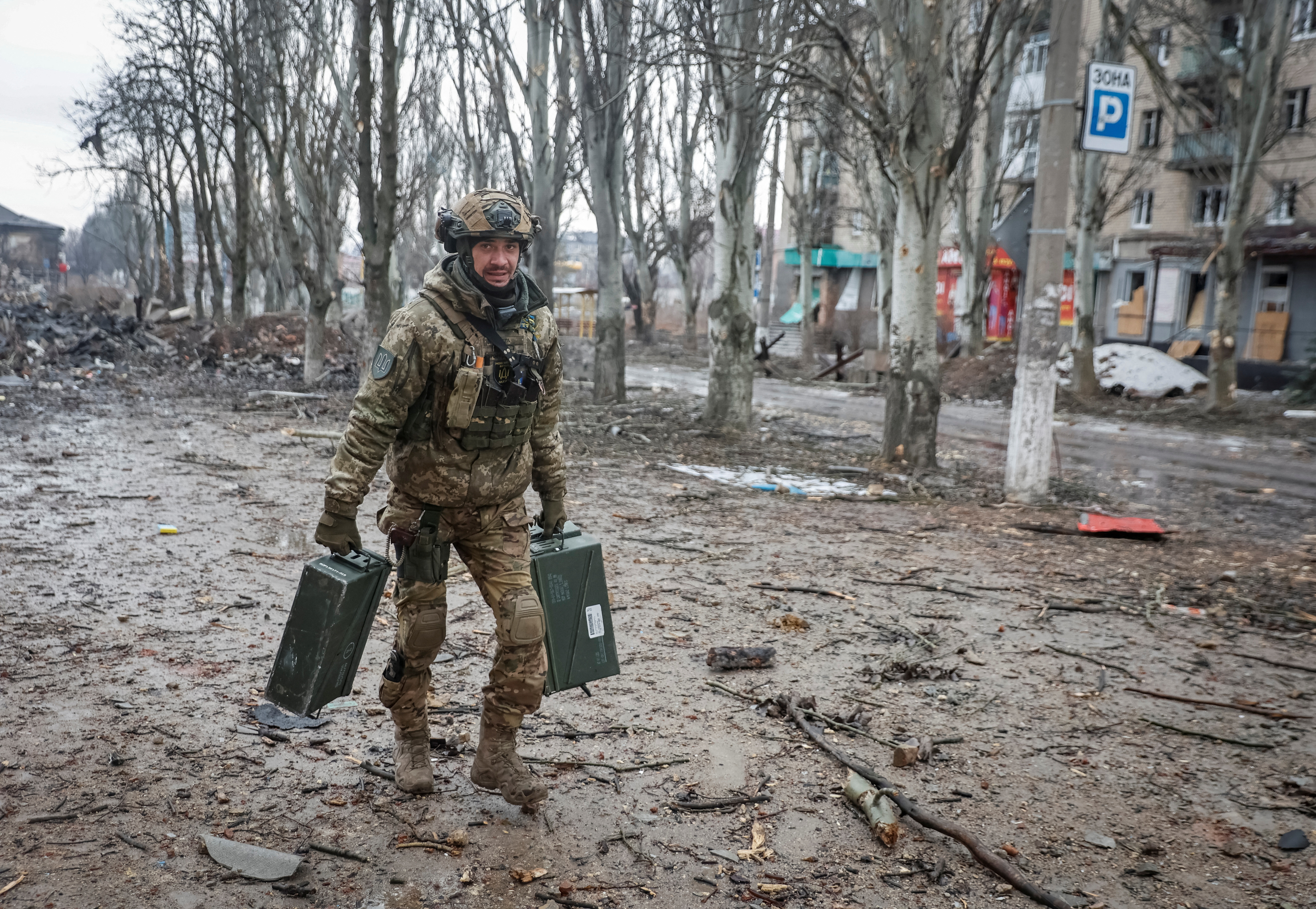 Battle for Bakhmut: Scenes from the front lines - April 25, 2023 | Reuters