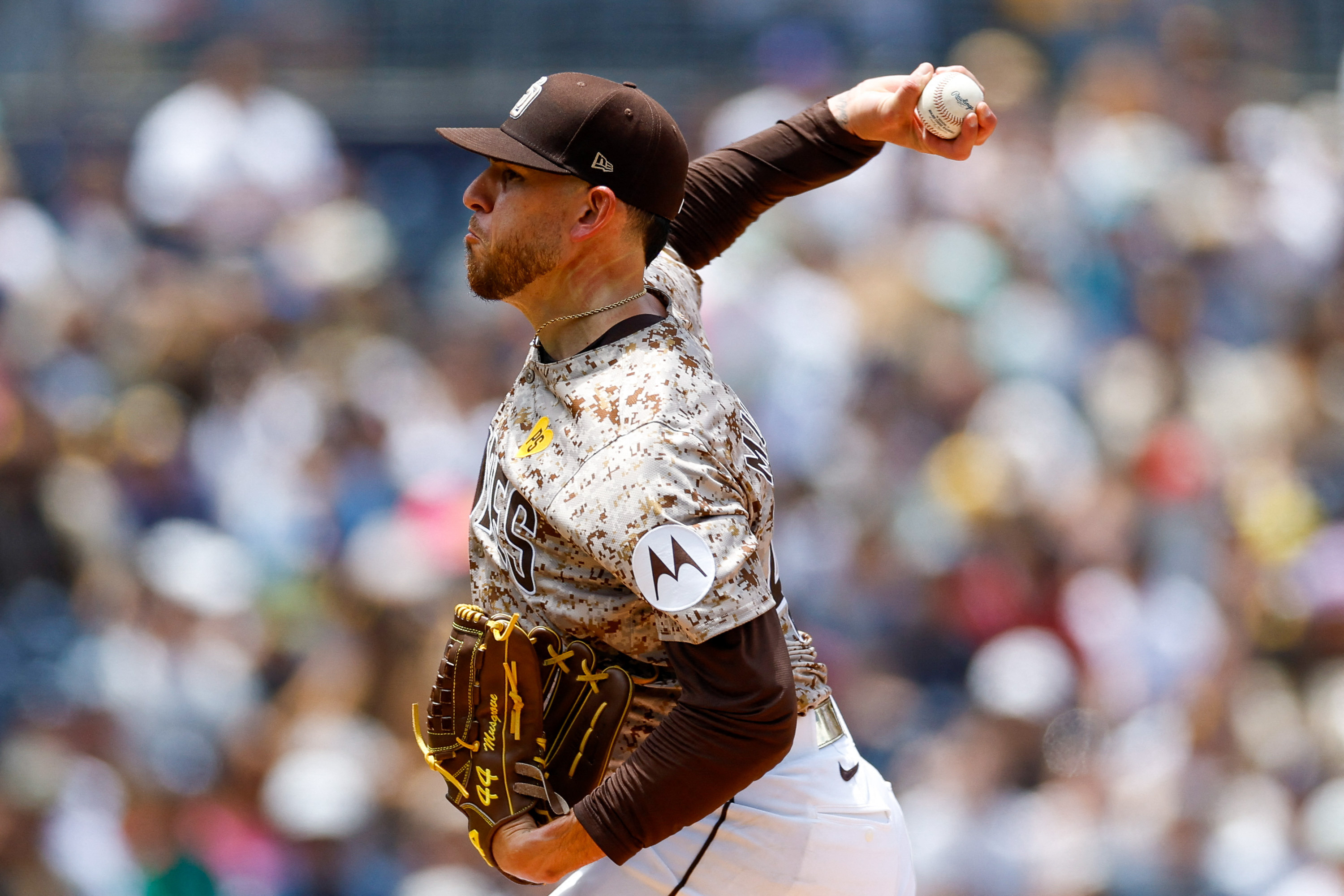 Padres post 4-run sixth, cool off Yanks to avoid sweep | Reuters