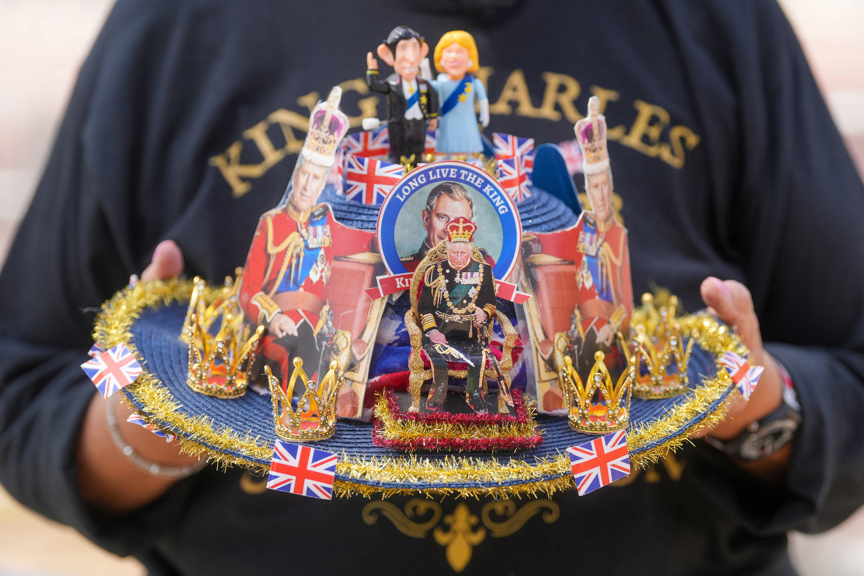 From US to London, royal super fan makes 'once-in-a-lifetime ...