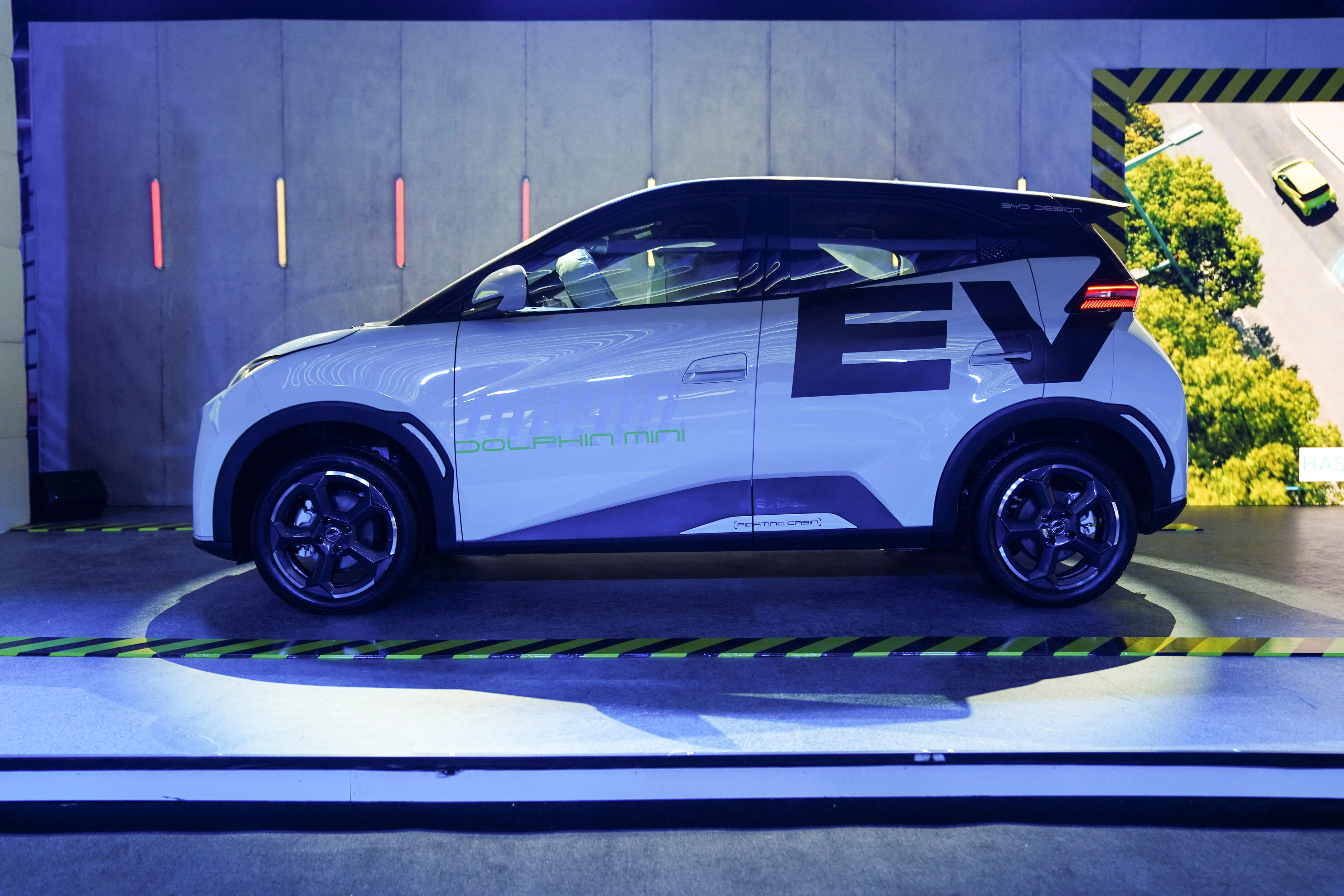 Chinese automaker BYD looking for Mexico plant location executive says Reuters